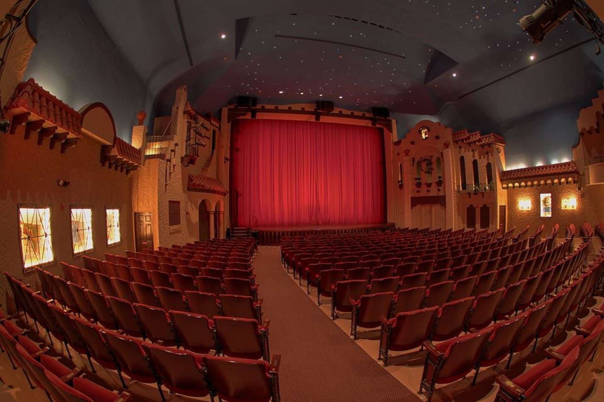 Raue Center for the Arts | Enjoy Illinois