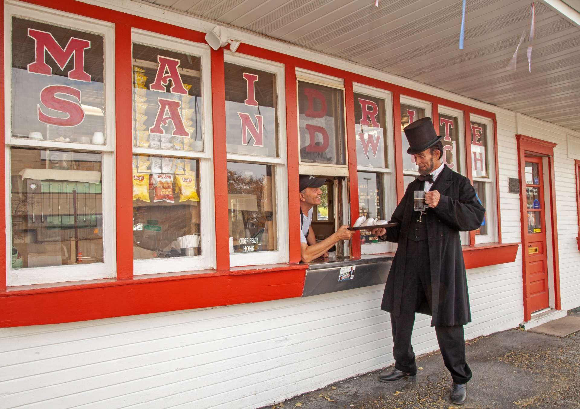 Maid Rite 100th Birthday Party | Enjoy Illinois