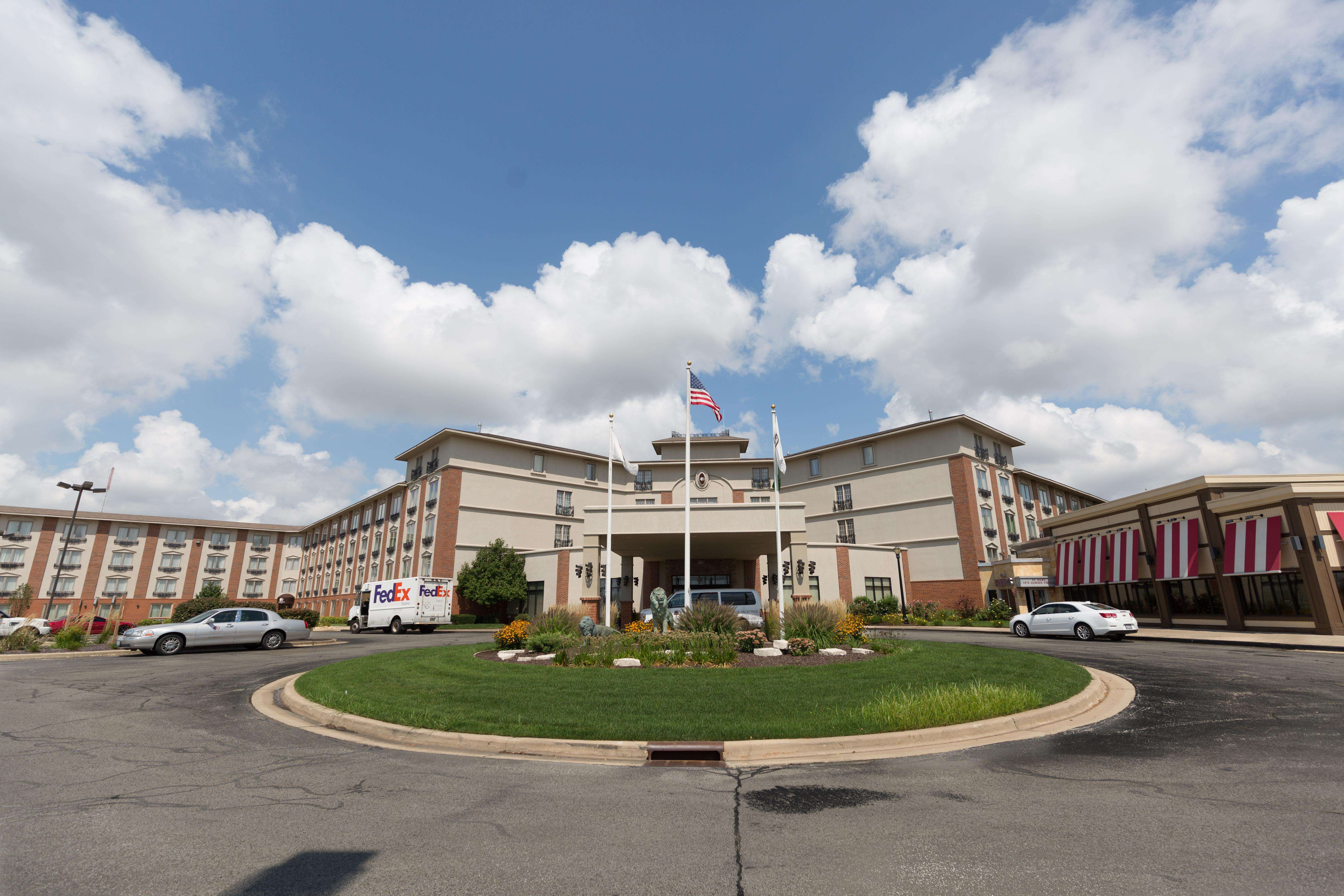 DoubleTree by Hilton - Bloomington | Enjoy Illinois