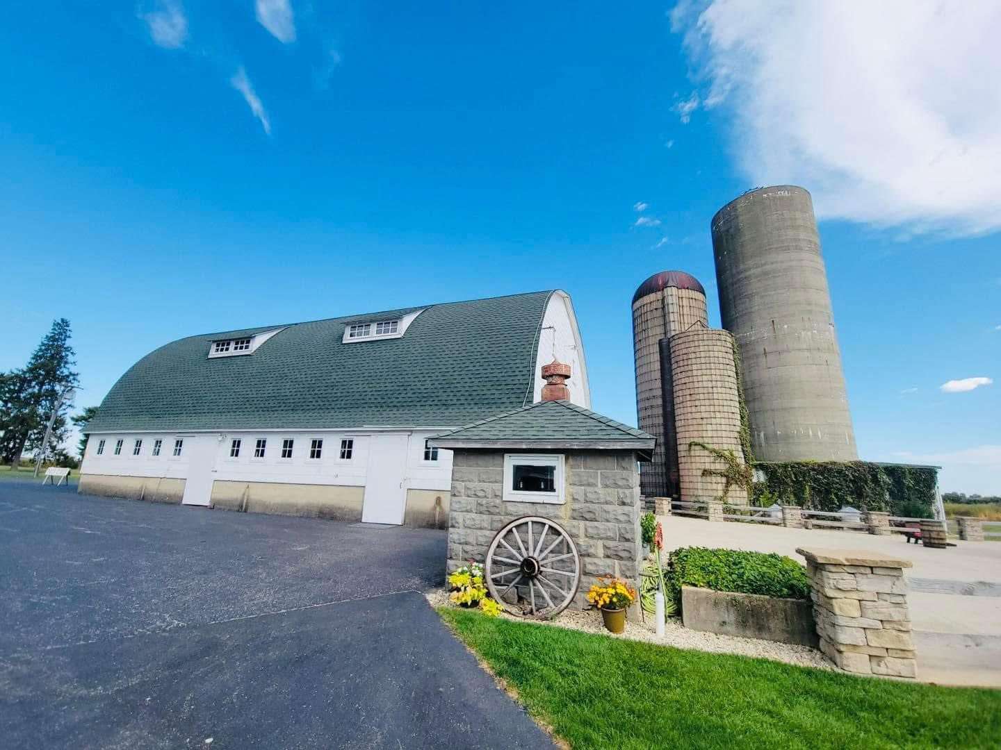 Ashley Farm Weddings | Enjoy Illinois