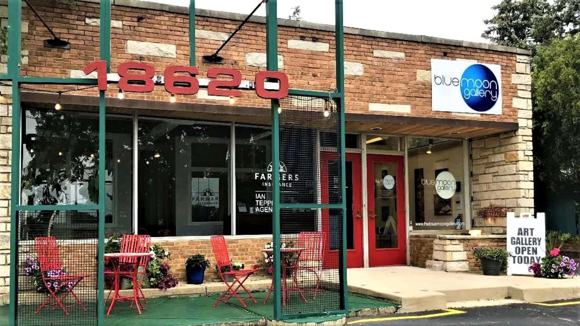 Blue Moon Gallery | Enjoy Illinois