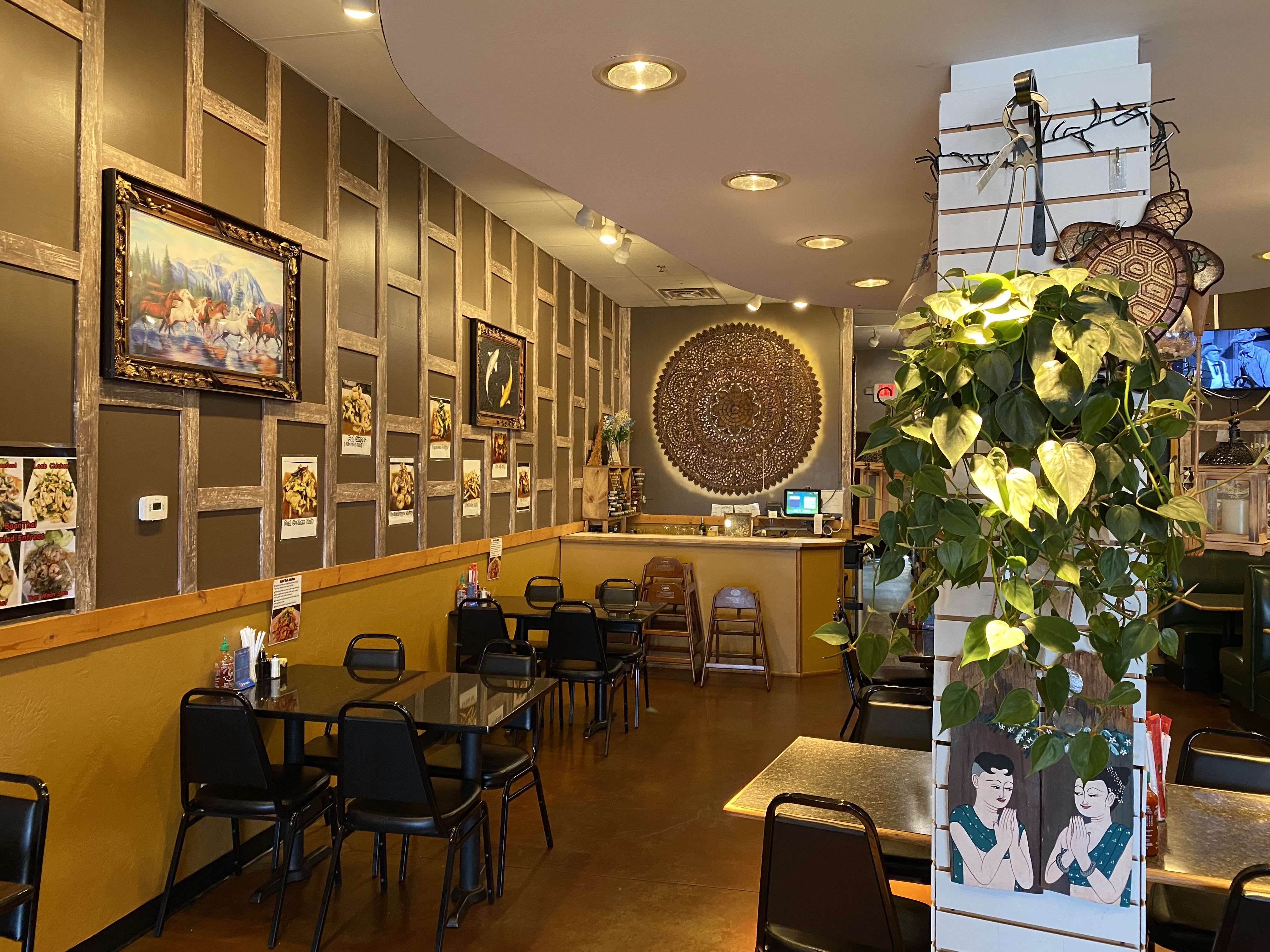 Baan Thai | Enjoy Illinois