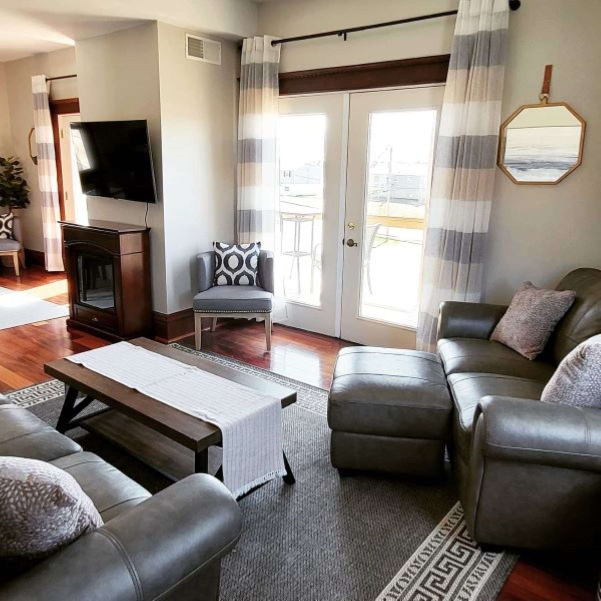 The Bonney Grey Guest House | Enjoy Illinois