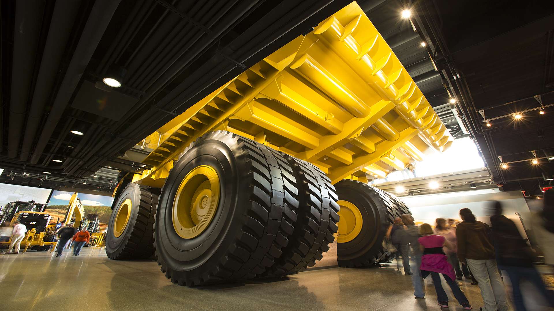 Caterpillar Visitor's Center | Enjoy Illinois