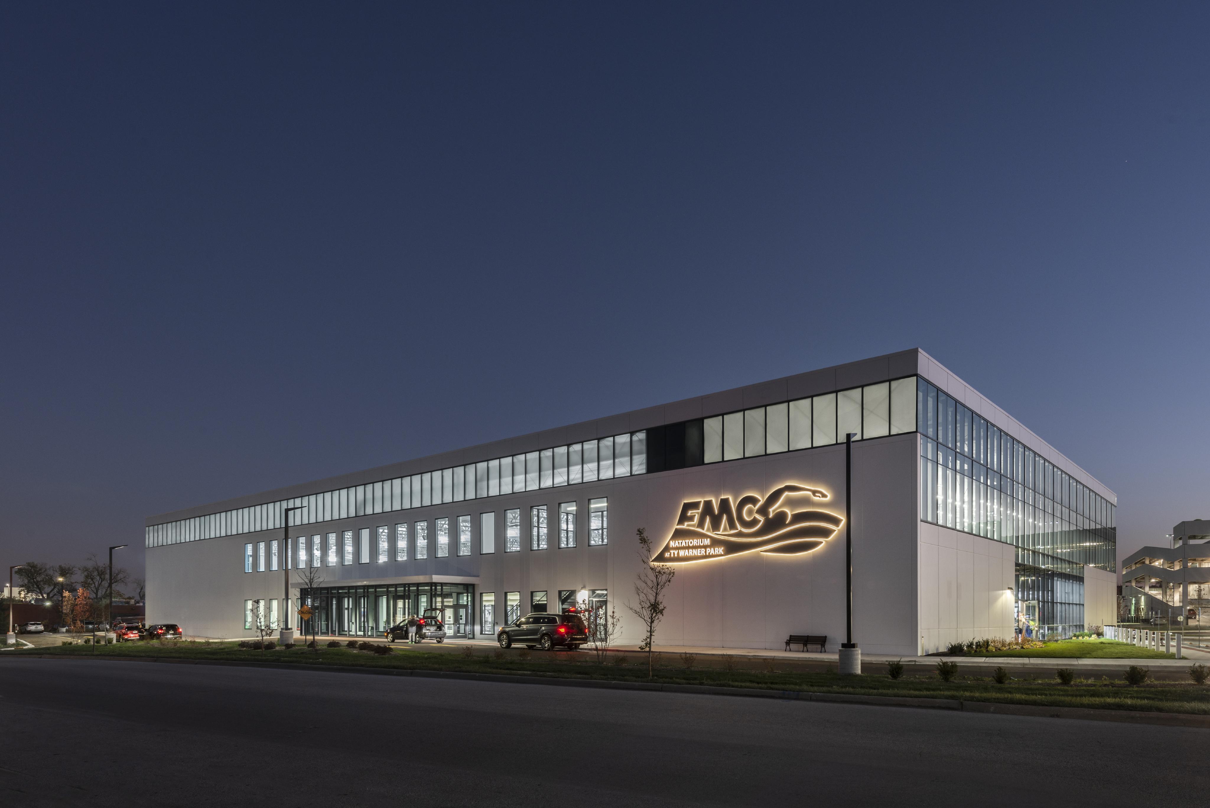 FMC Natatorium at Ty Warner Park | Enjoy Illinois