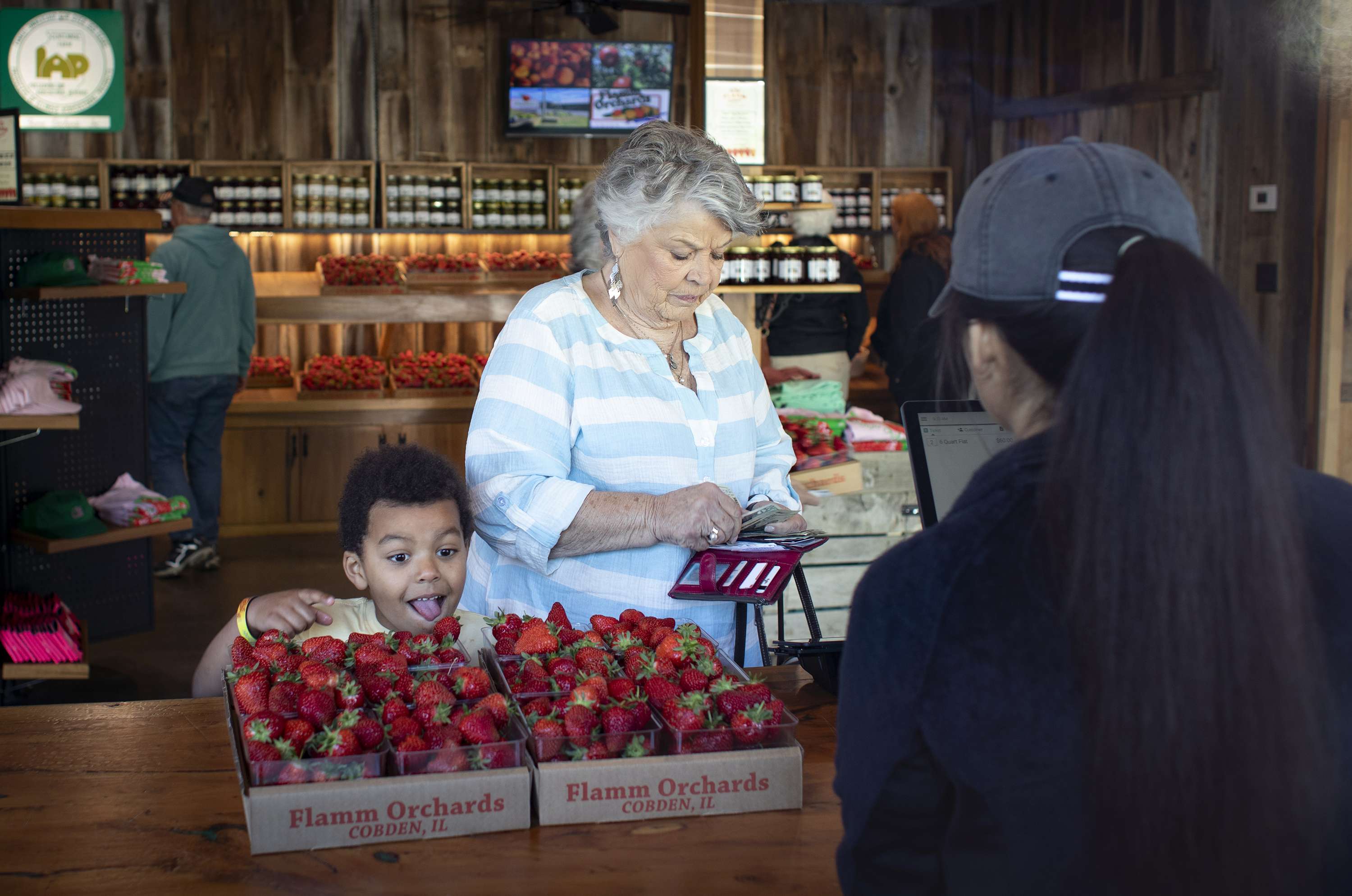 Flamm Orchards Fruits and Cream | Enjoy Illinois