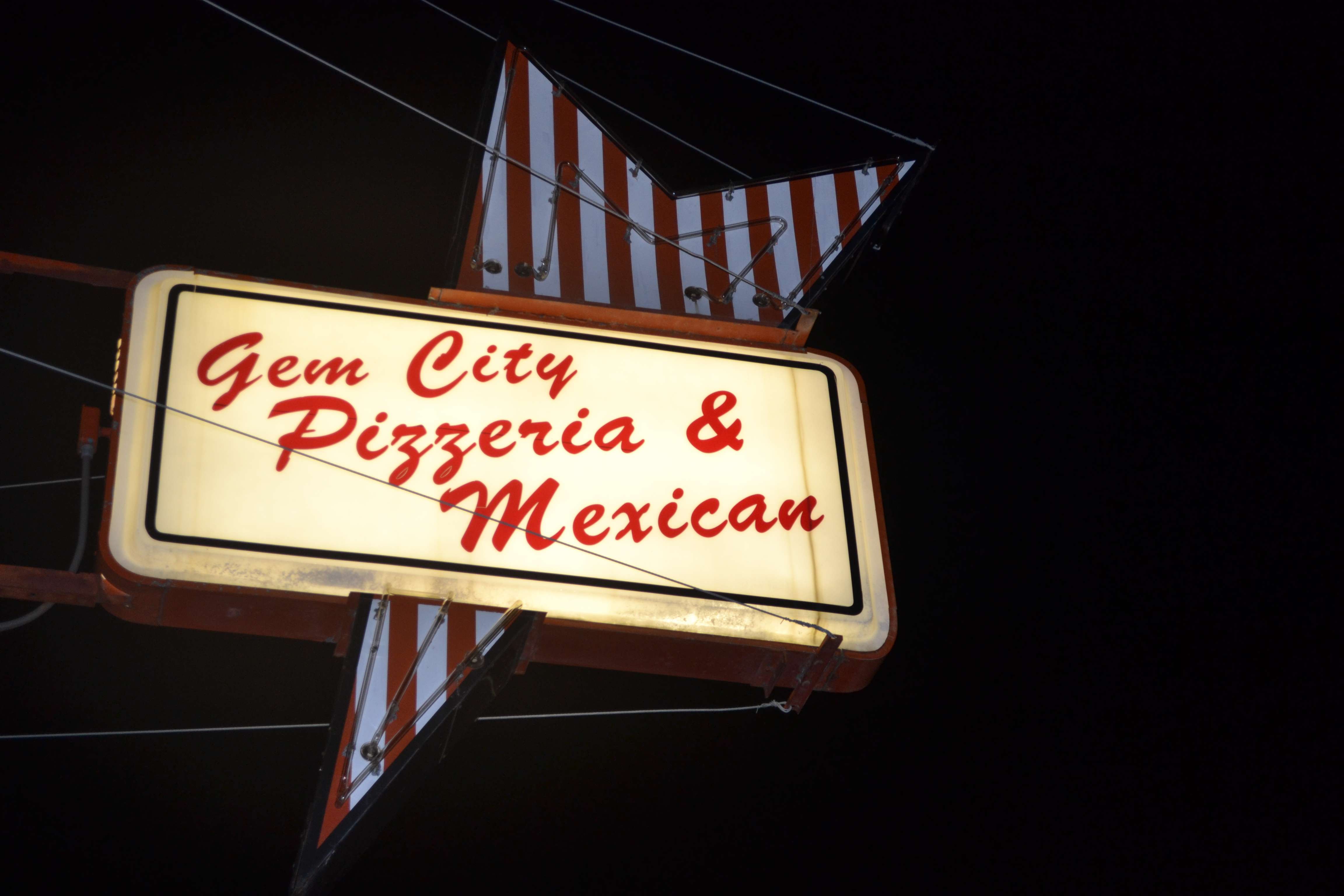 Gem City Pizzeria | Enjoy Illinois