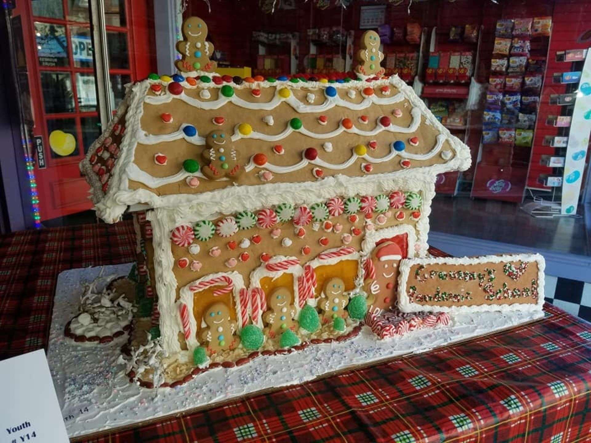 Gingerbread Walk Display | Enjoy Illinois
