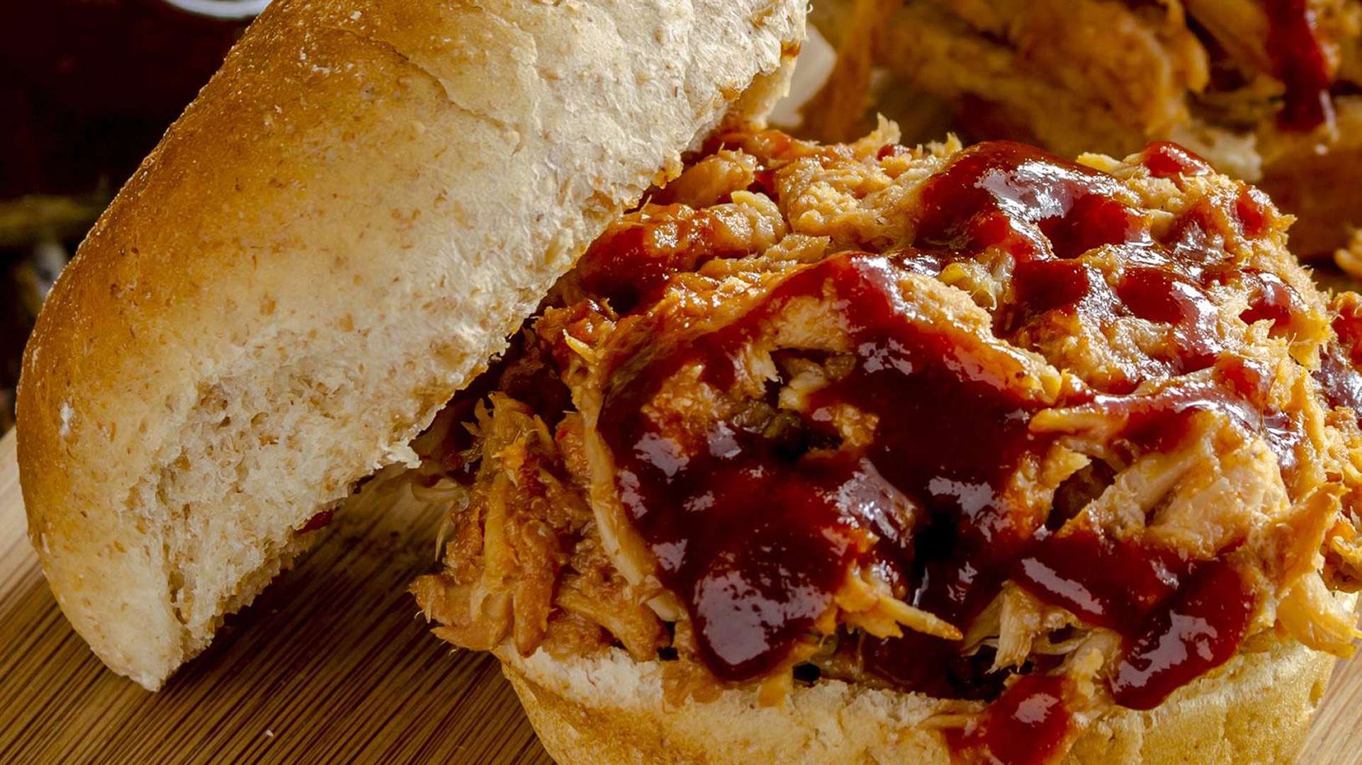 Hickory River Smokehouse | Enjoy Illinois