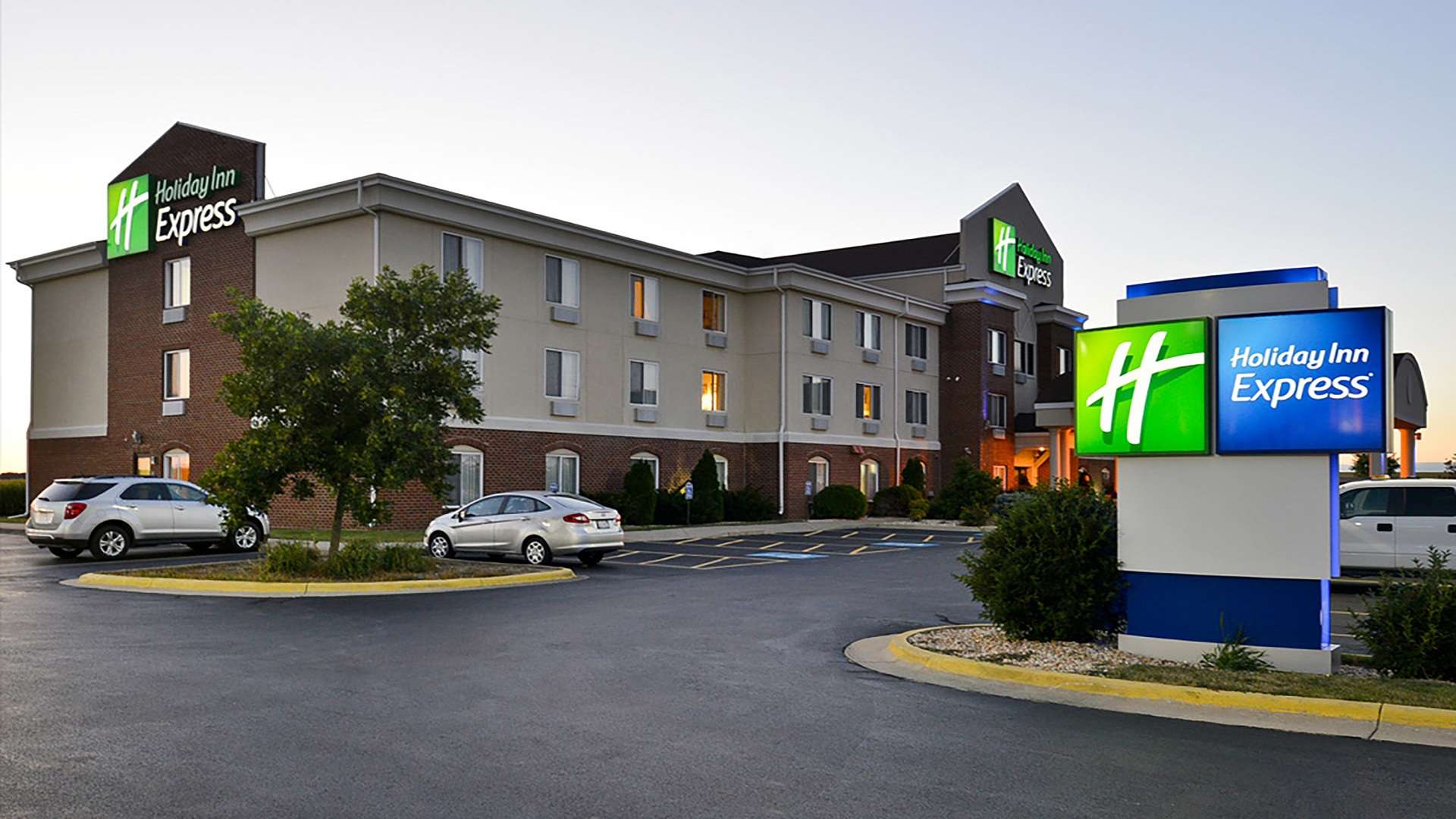 Holiday Inn Express Rochelle | Enjoy Illinois