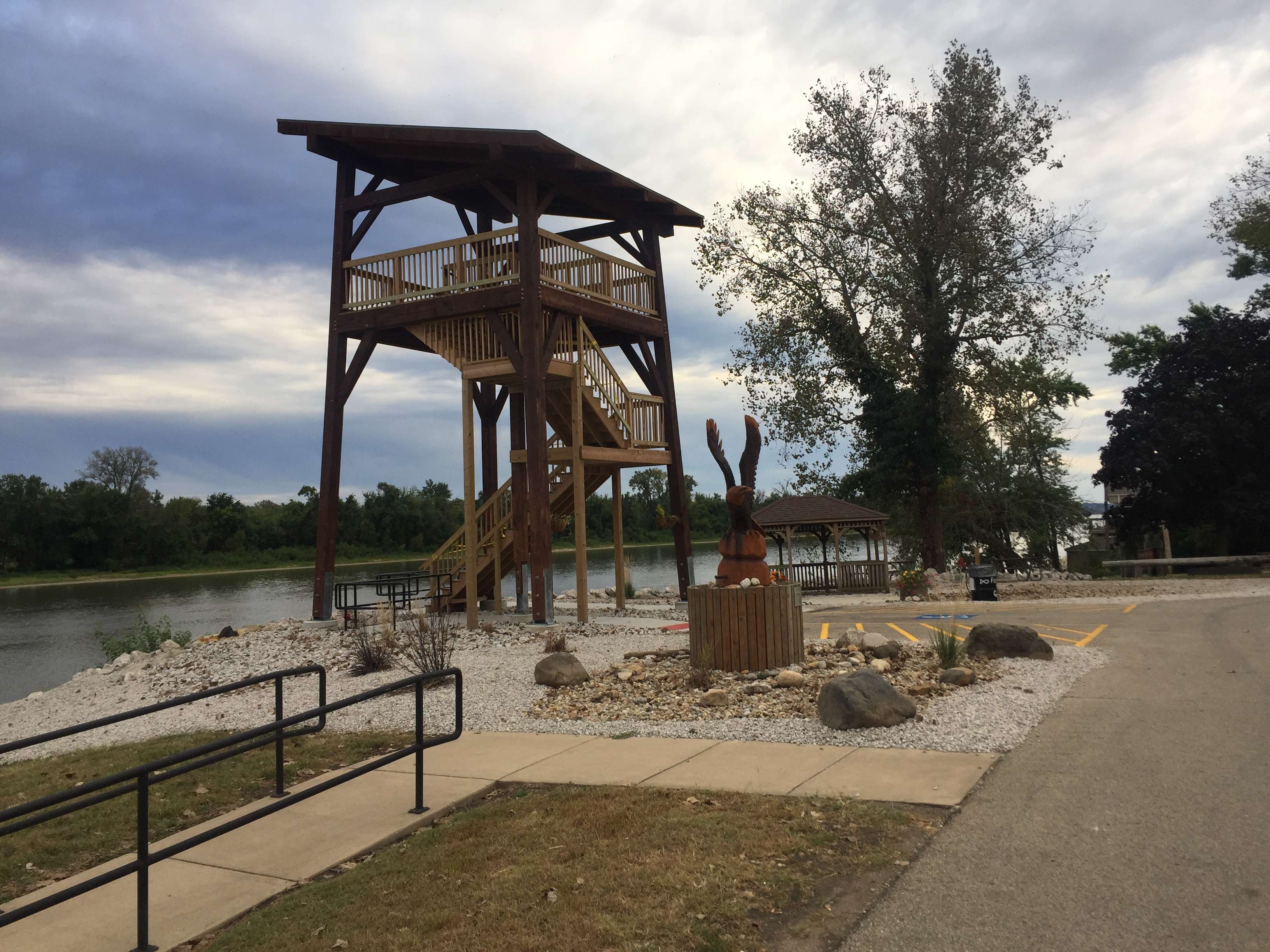 Riverfront Observation Tower | Enjoy Illinois