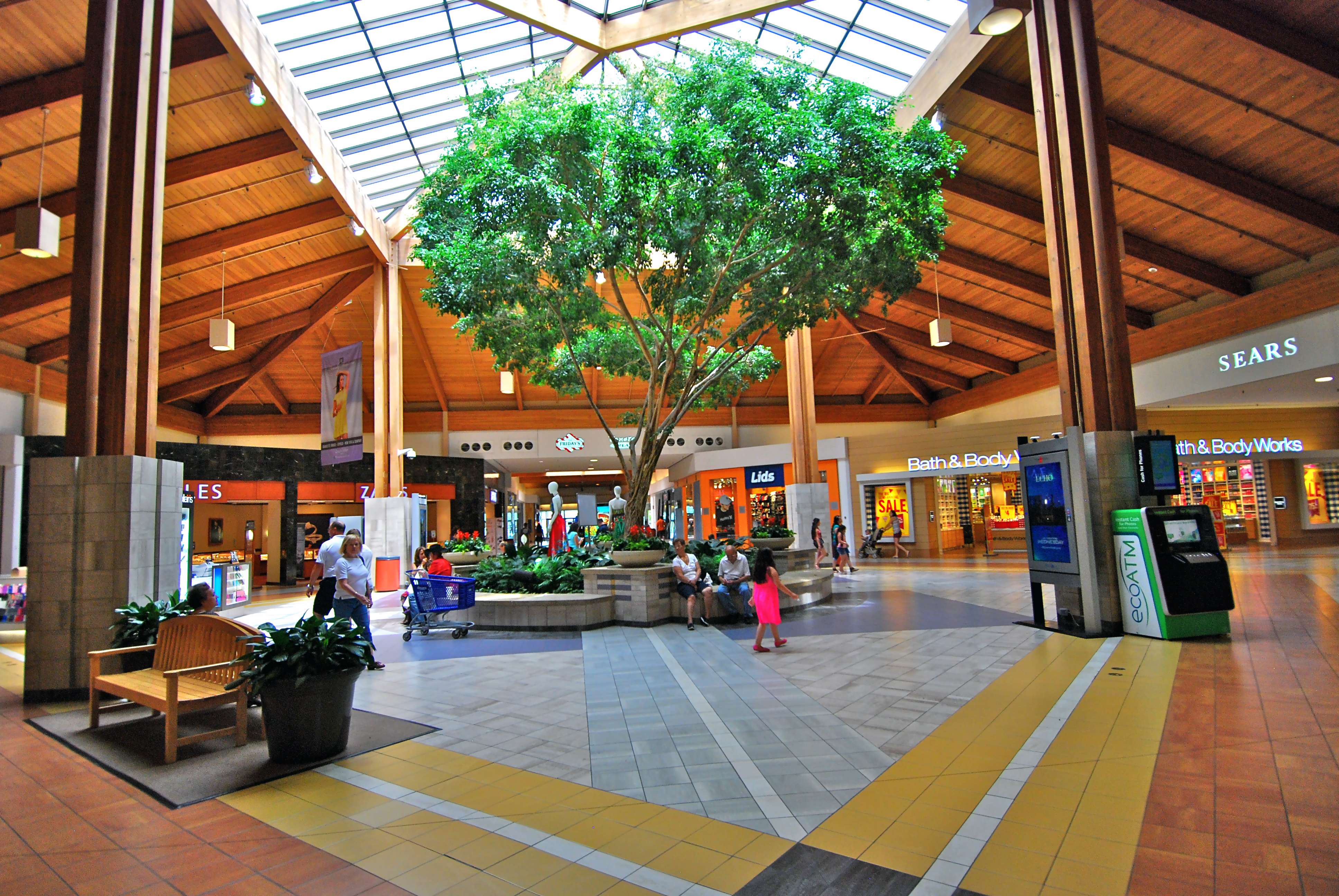 Louis Joliet Mall | Enjoy Illinois