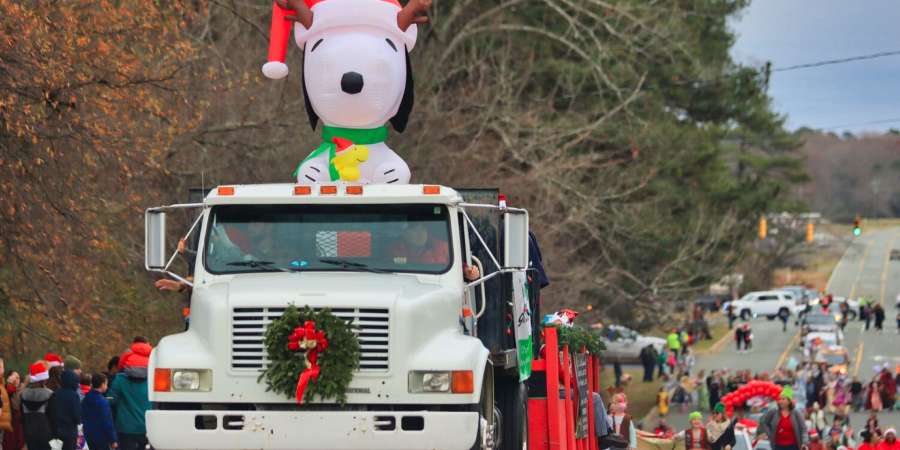Light Up The Parks Parade | Enjoy Illinois