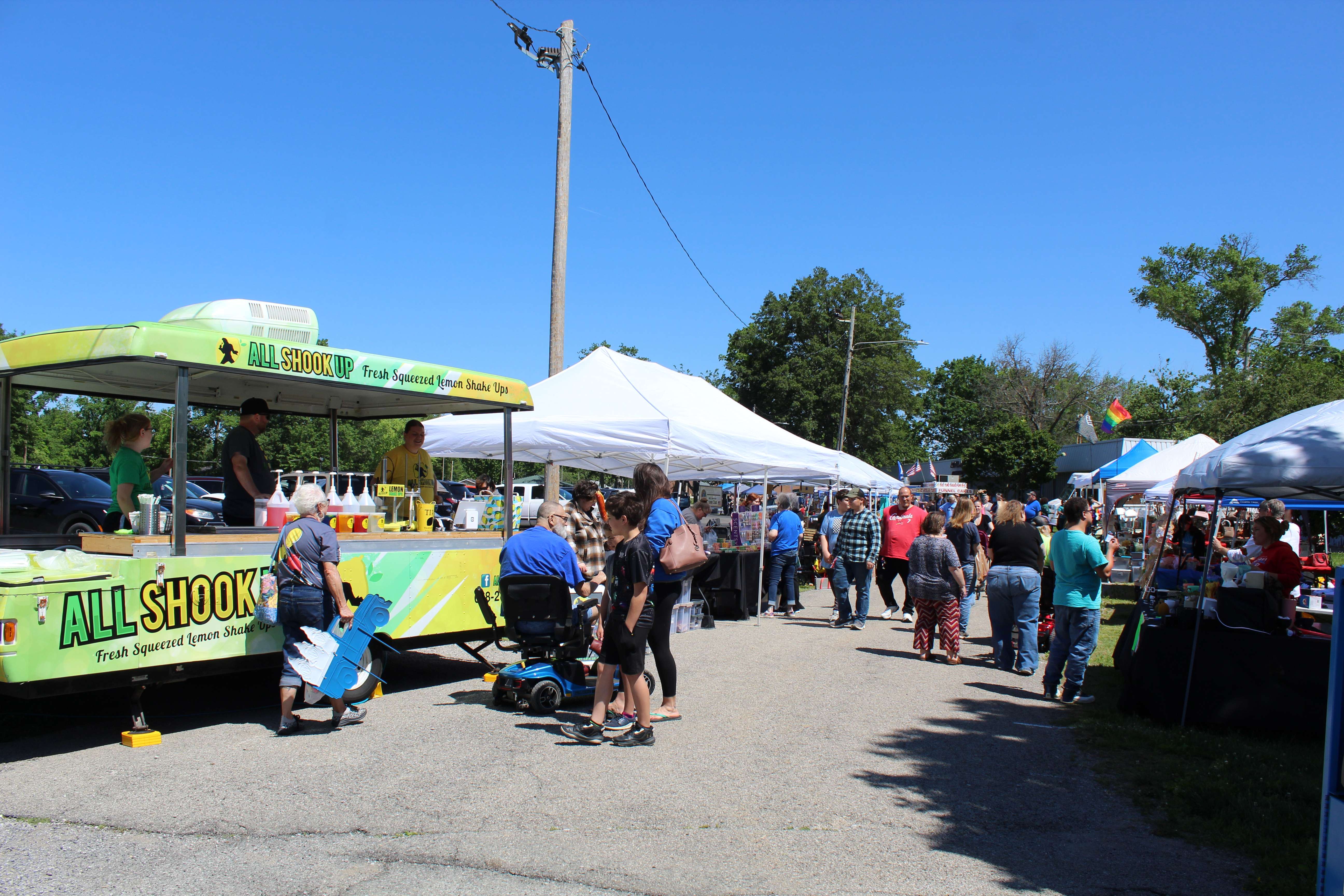 Market Days Flea Market and Vendor Fair | Enjoy Illinois