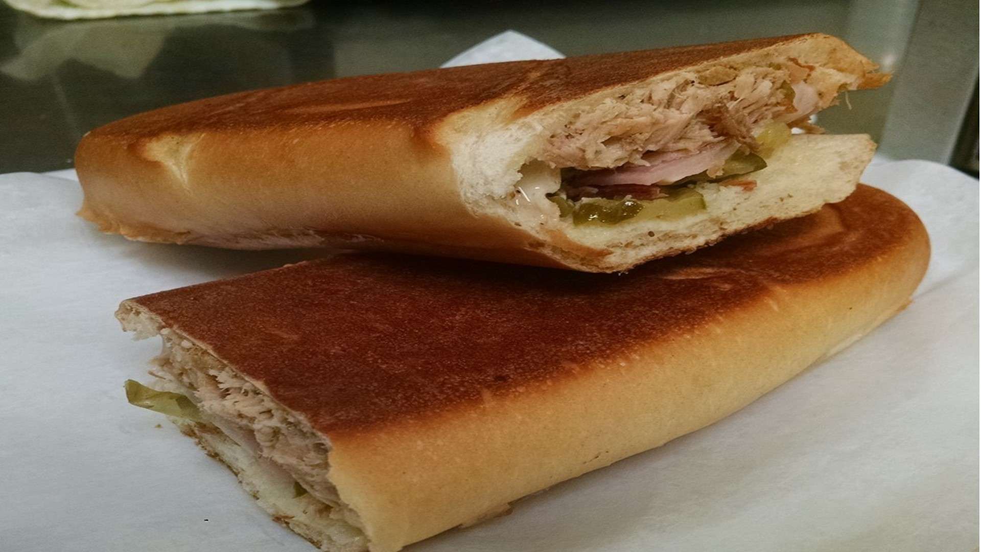 New Moon Cafe | Enjoy Illinois