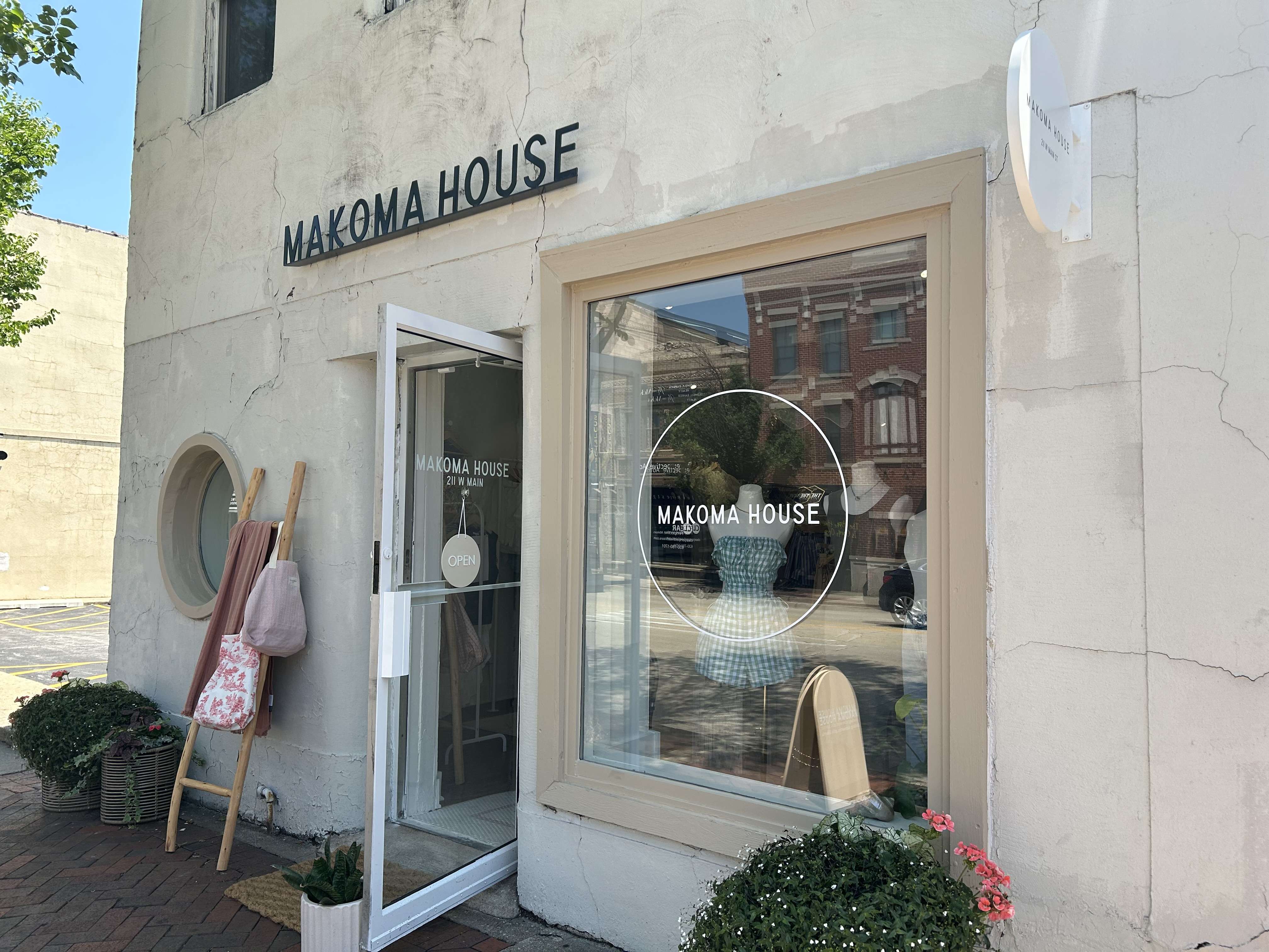 Makoma House | Enjoy Illinois