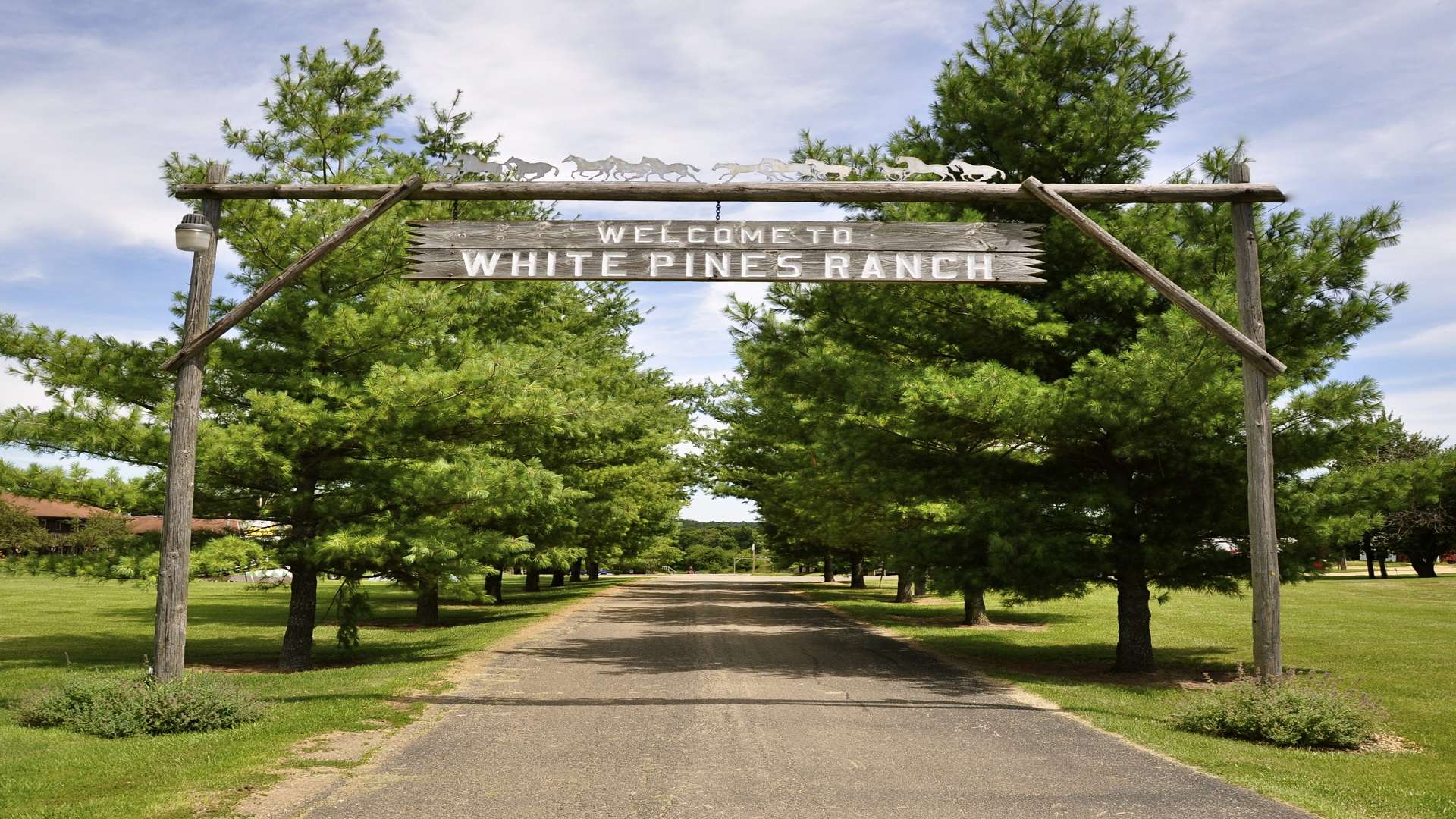 White Pines Ranch | Enjoy Illinois