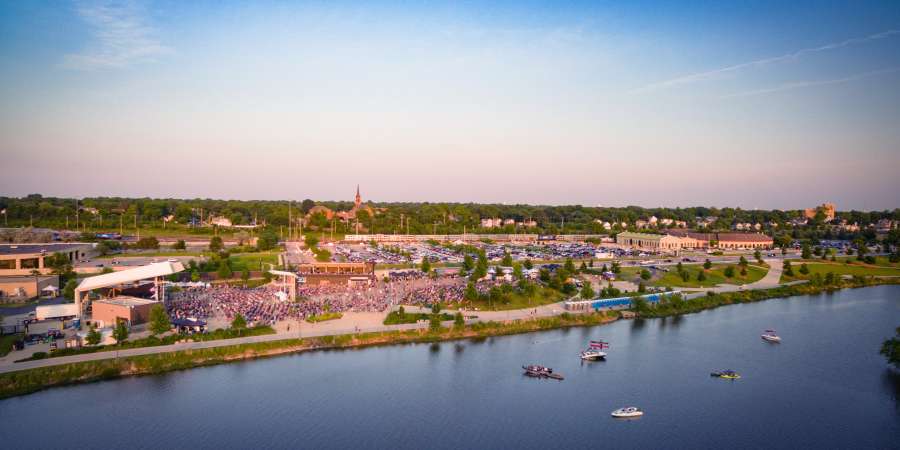 Blues on the Fox Festival @ RiverEdge Park | Enjoy Illinois