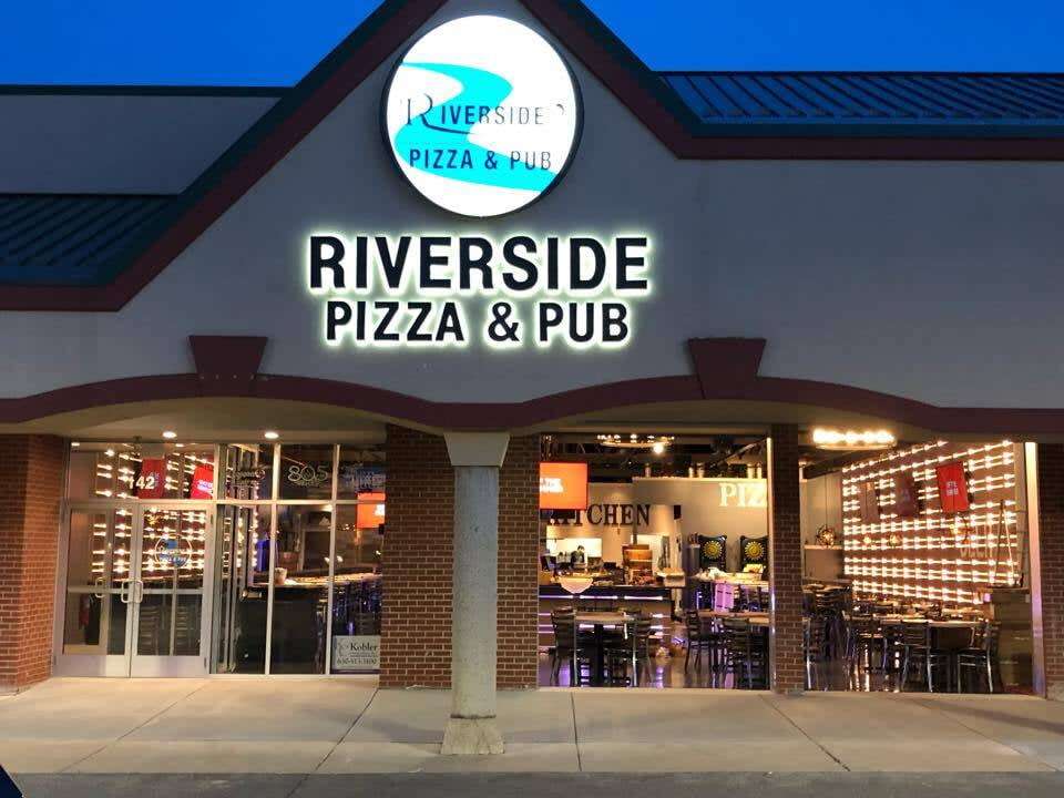 Riverside Pizza & Pub | Enjoy Illinois
