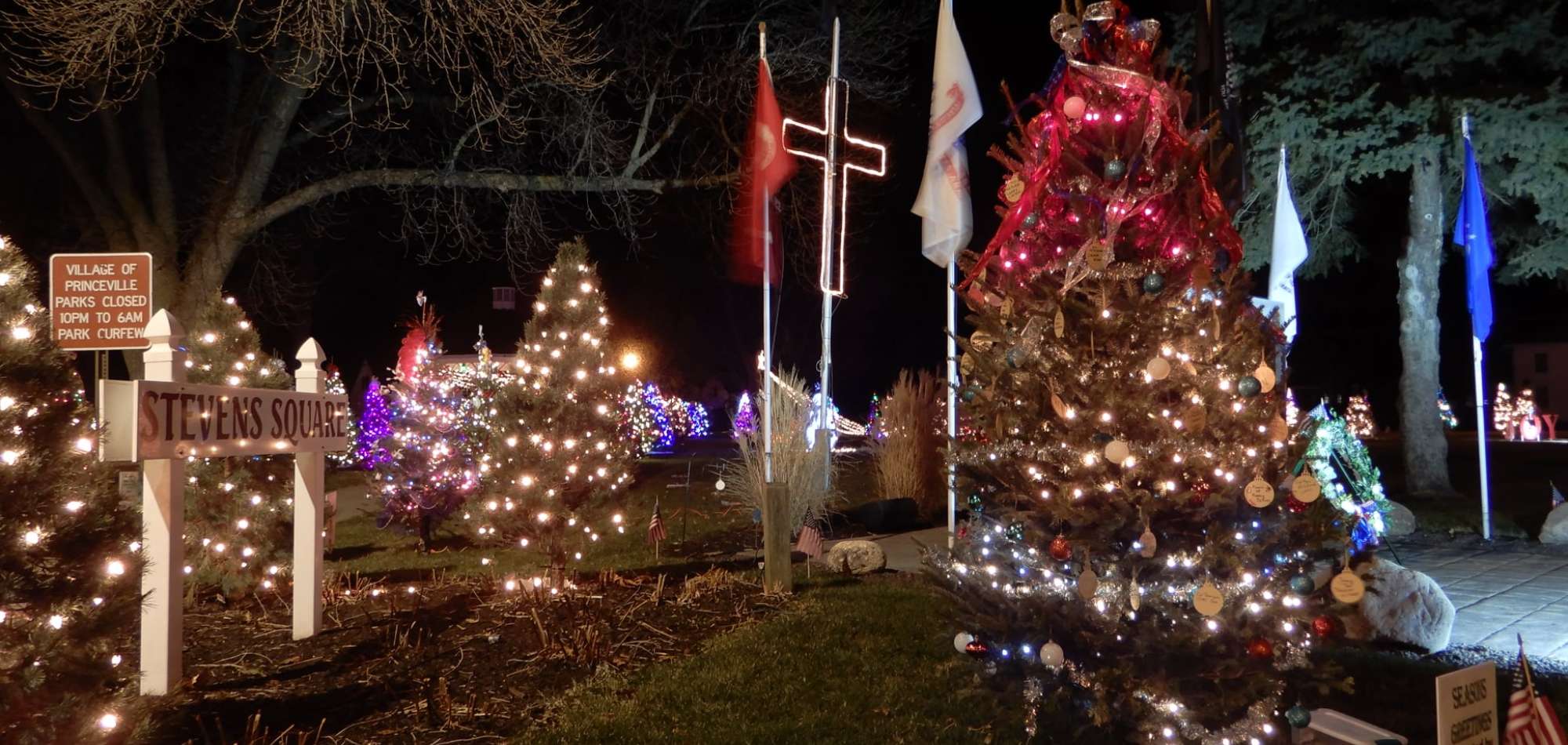 Princeville Stevens Square Tree Lighting and Holiday Stroll | Enjoy ...