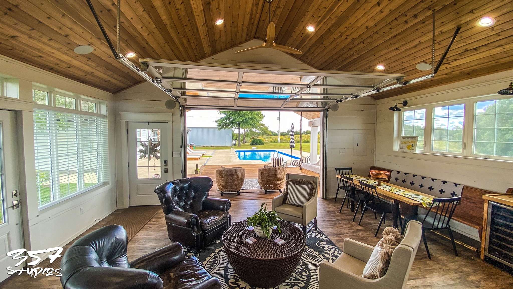 Saltwater Pool House | Enjoy Illinois