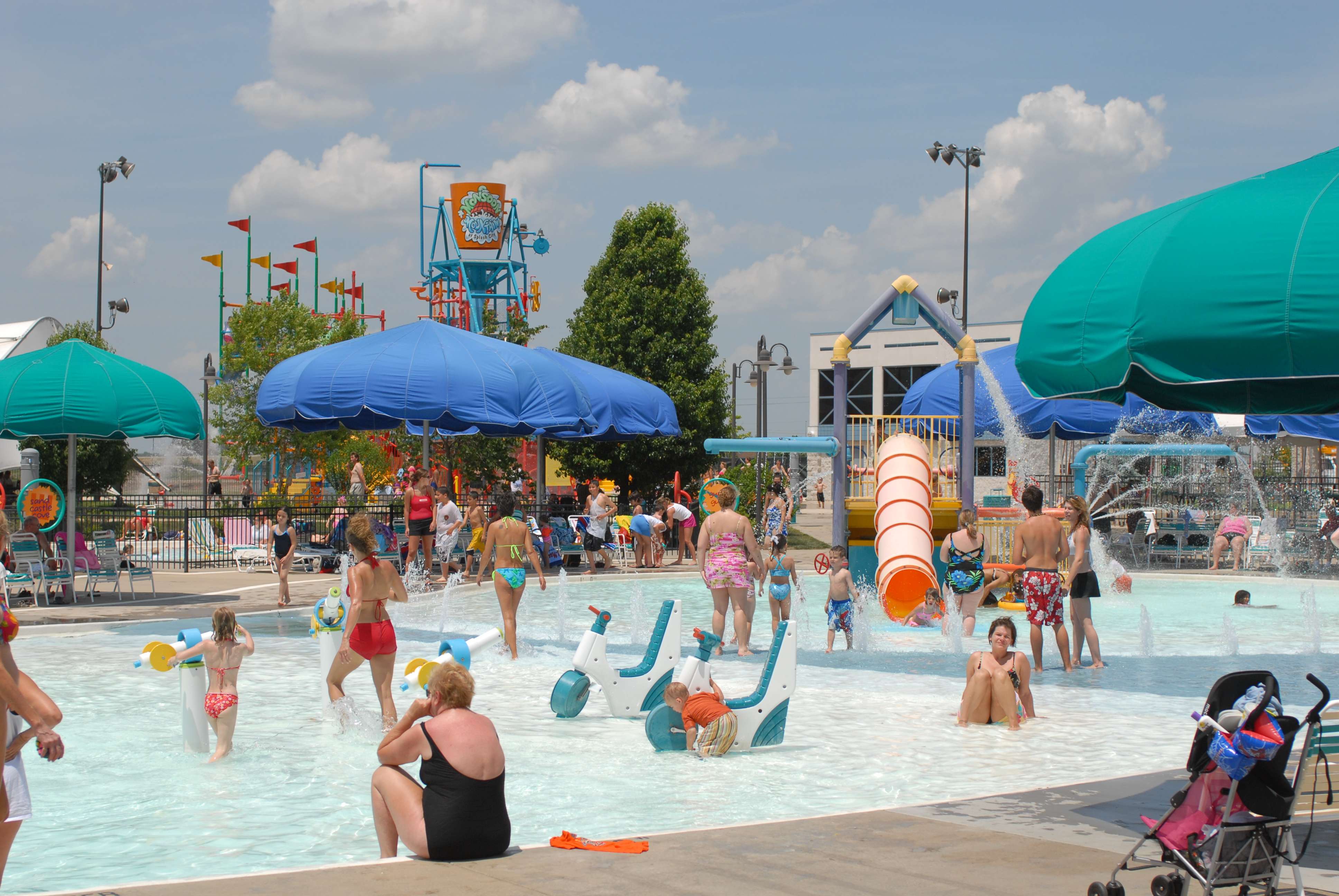 Splash City Family Waterpark | Enjoy Illinois | Enjoy Illinois