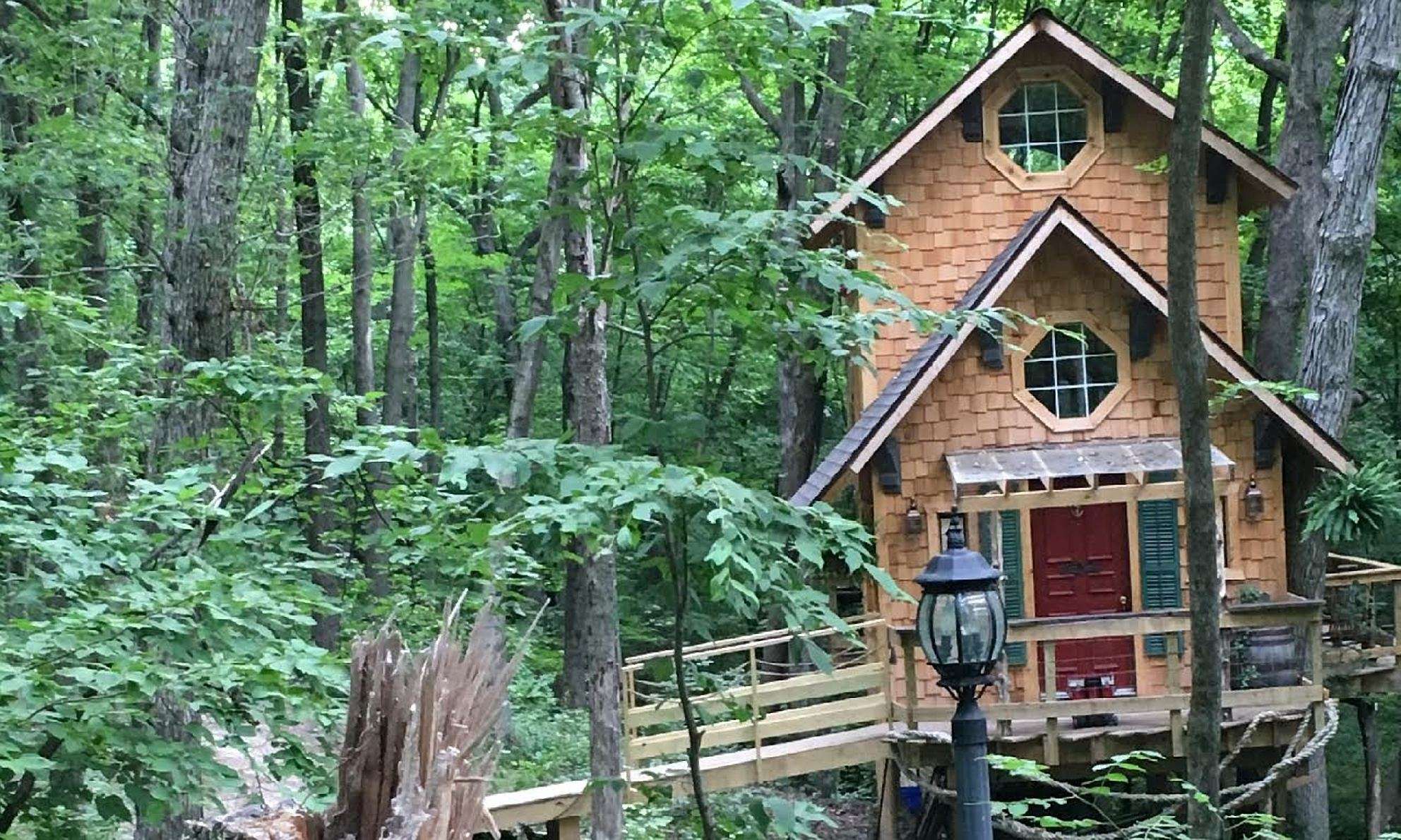 Ten Acre Treehouse's | Enjoy Illinois | Enjoy Illinois