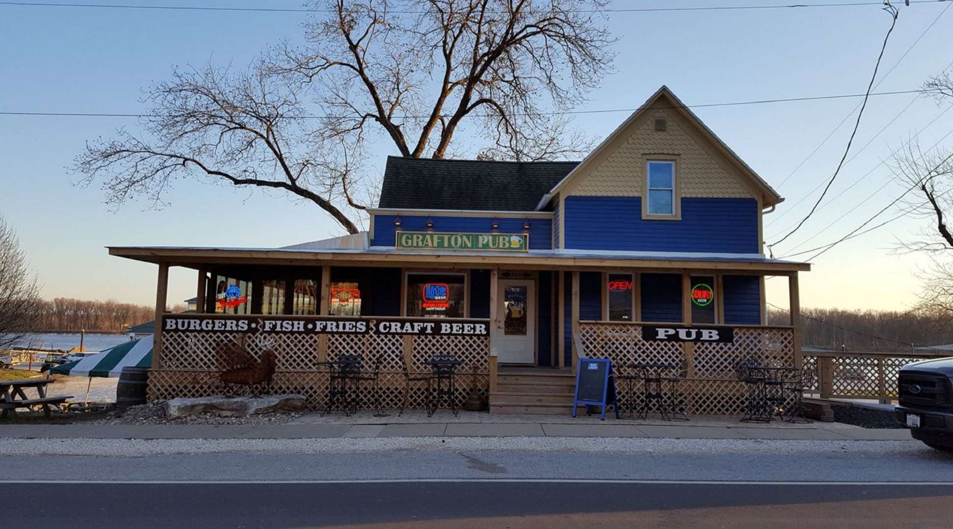 Grafton Pub | Enjoy Illinois