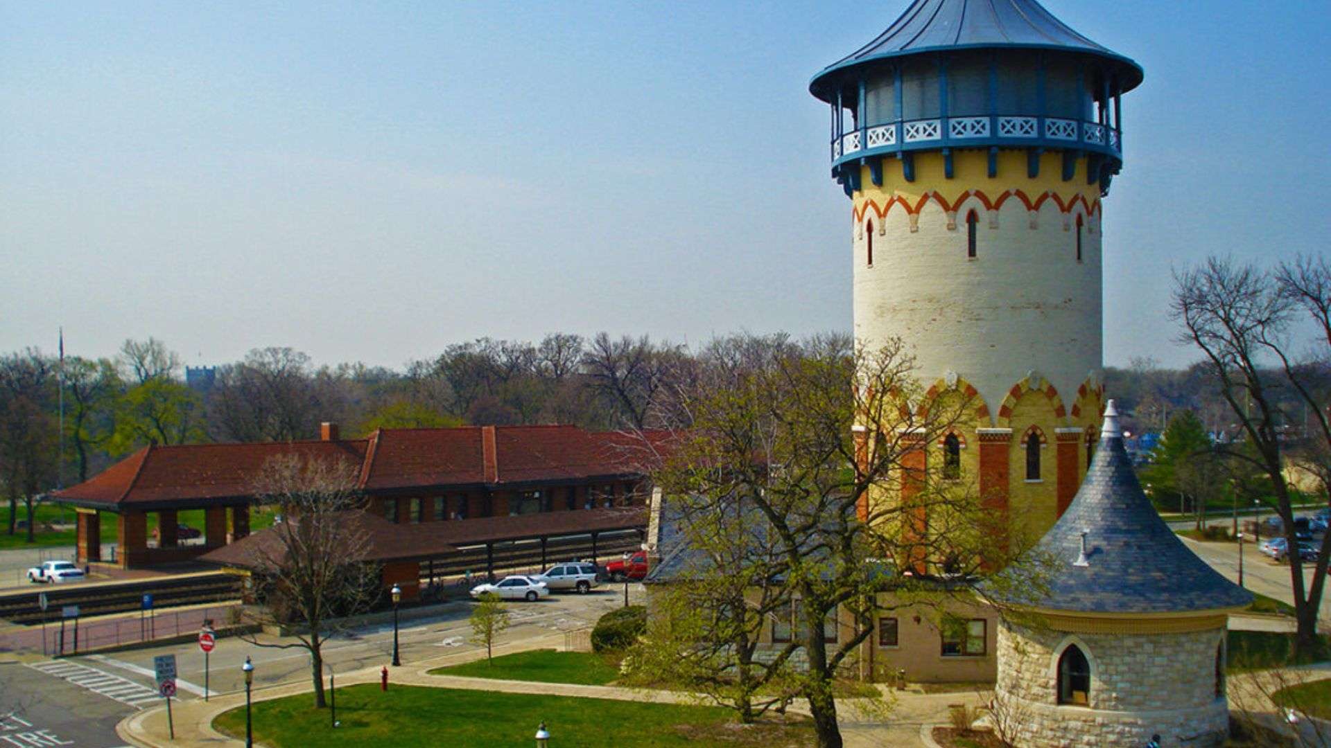 Riverside Hop Stop | Enjoy Illinois