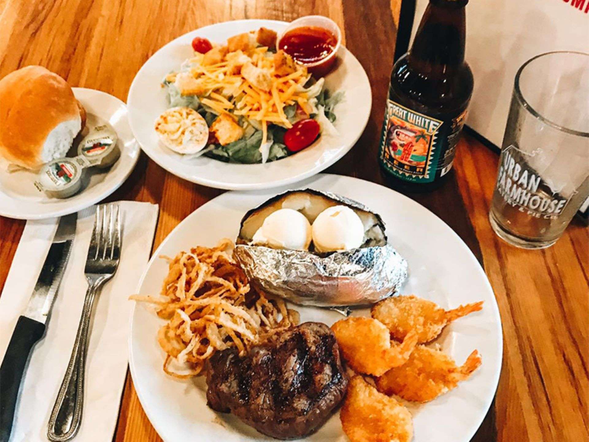 Urban Farmhouse Eatery Pie Company | Enjoy Illinois