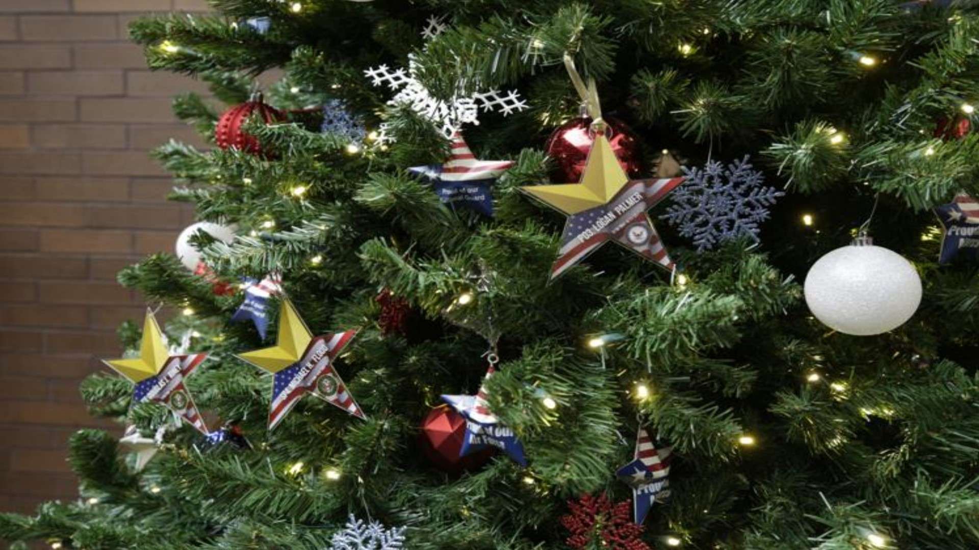 8th Annual Christmas Tree Lighting at the Decatur Civic Center | Enjoy ...