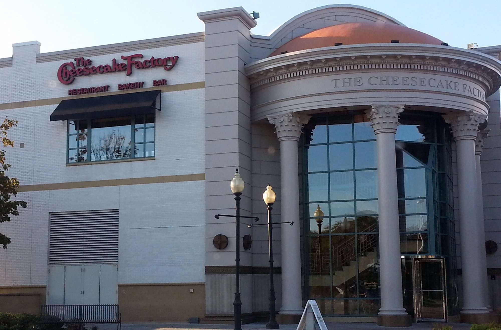 The Cheesecake Factory - Skokie | Enjoy Illinois