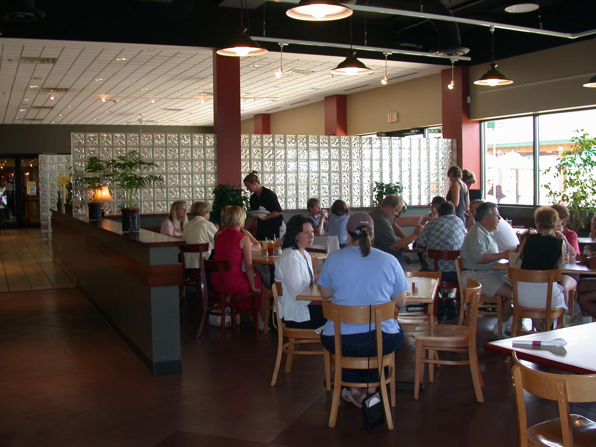 Garrett's Restaurant and Bar | Enjoy Illinois