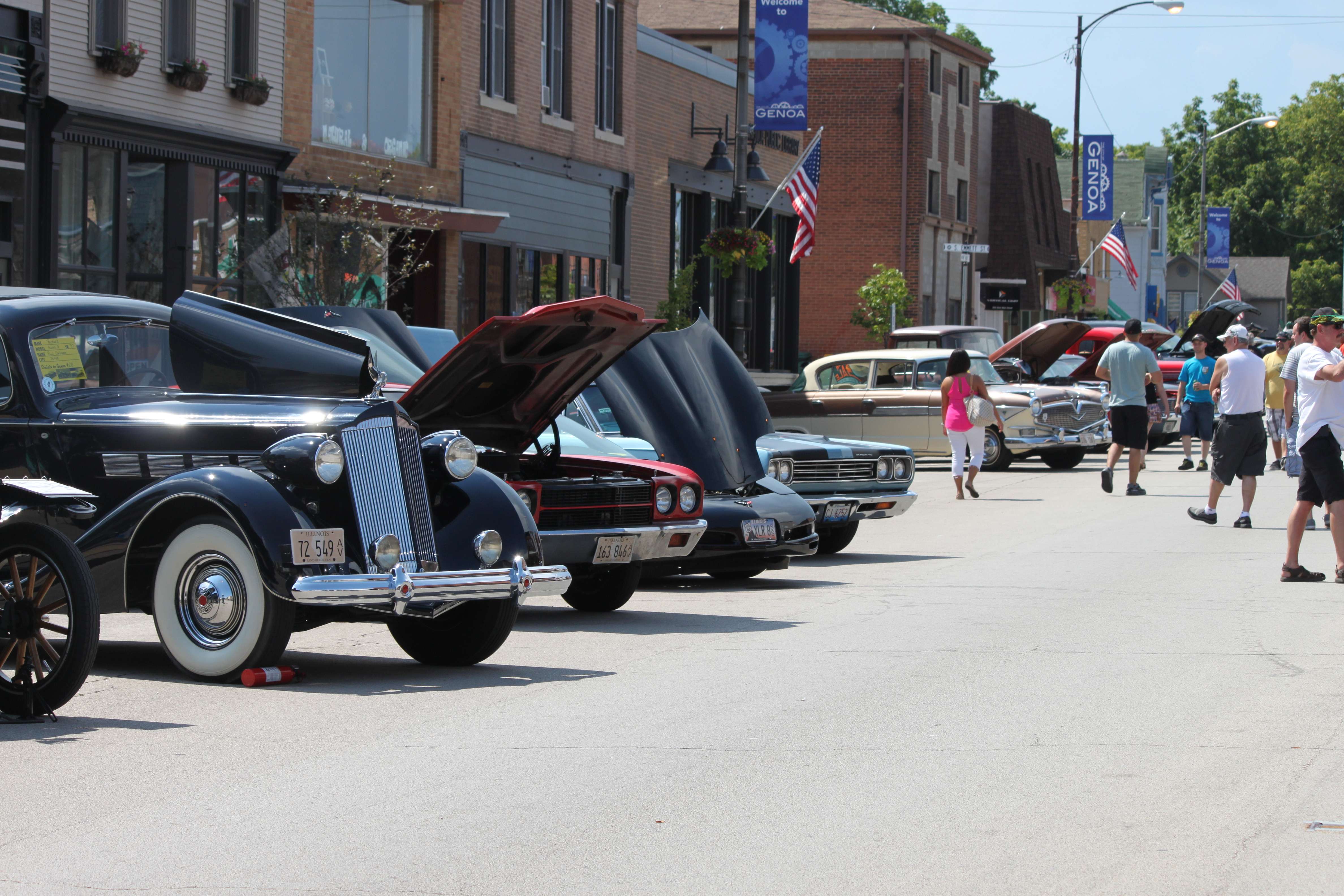 Cruisin' to Genoa Car Show | Enjoy Illinois