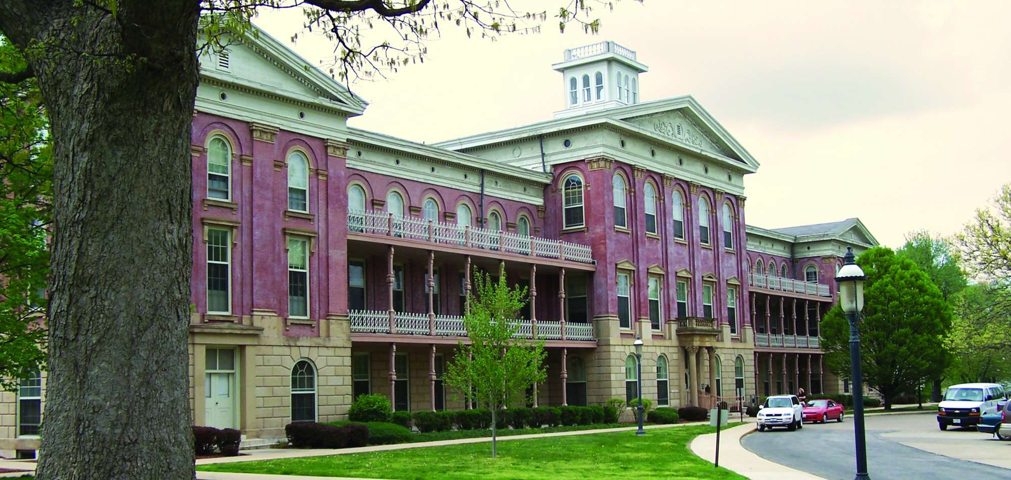 Illinois School for the Deaf Alumni Association Museum | Enjoy Illinois