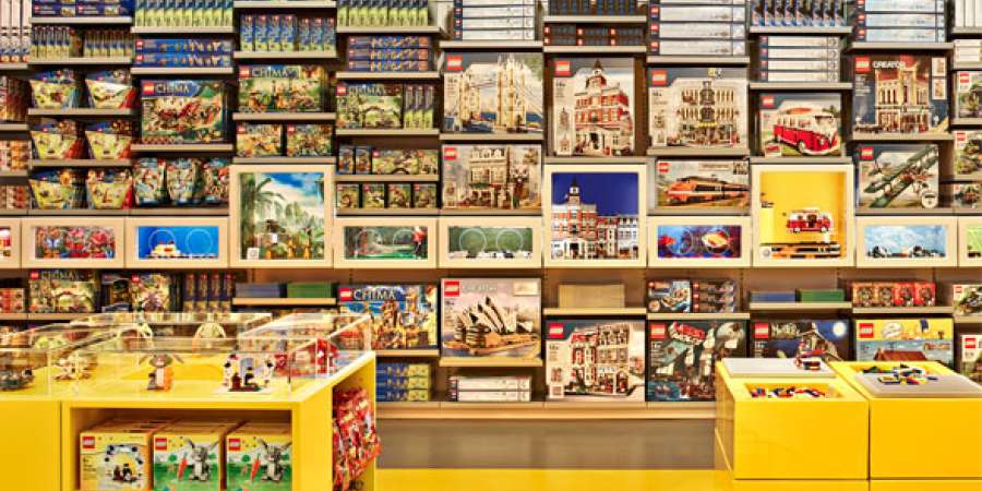 Lego Store Water Tower Place | Enjoy Illinois