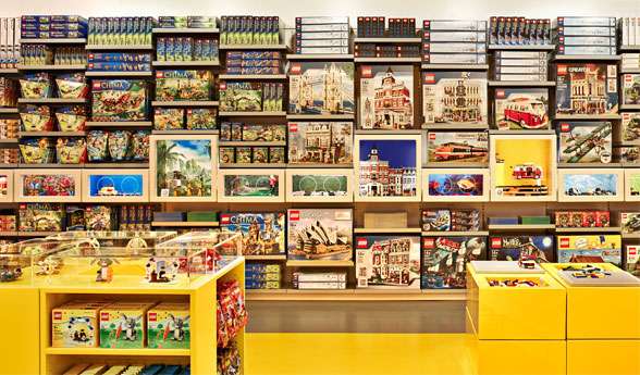 Lego Store Water Tower Place | Enjoy Illinois