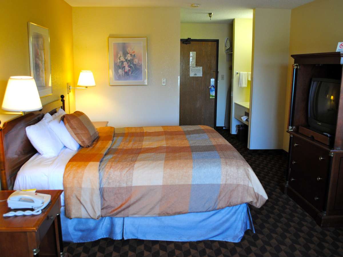 Geneva Motel Inn St. Charles | Enjoy Illinois