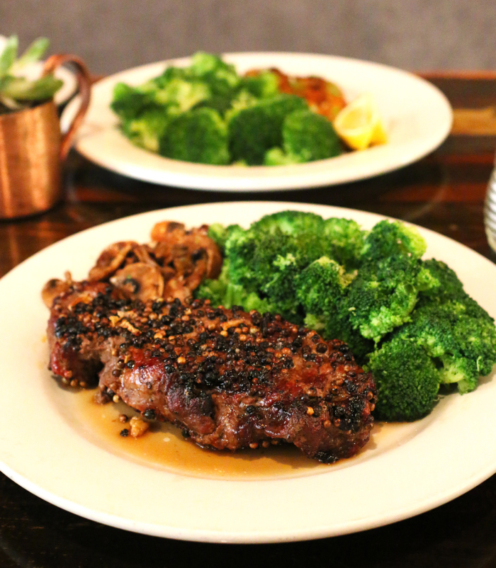 Fireside Restaurant & Lounge | Enjoy Illinois