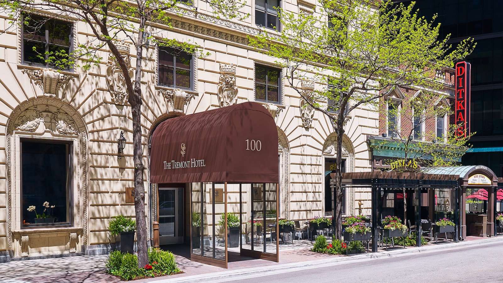 The Tremont Chicago Hotel at Magnificent Mile | Enjoy Illinois