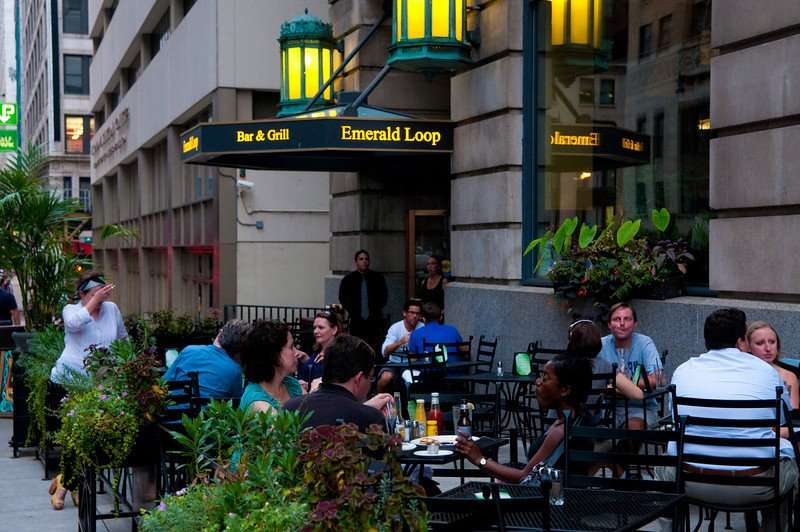 Emerald Loop Bar & Grill | Enjoy Illinois