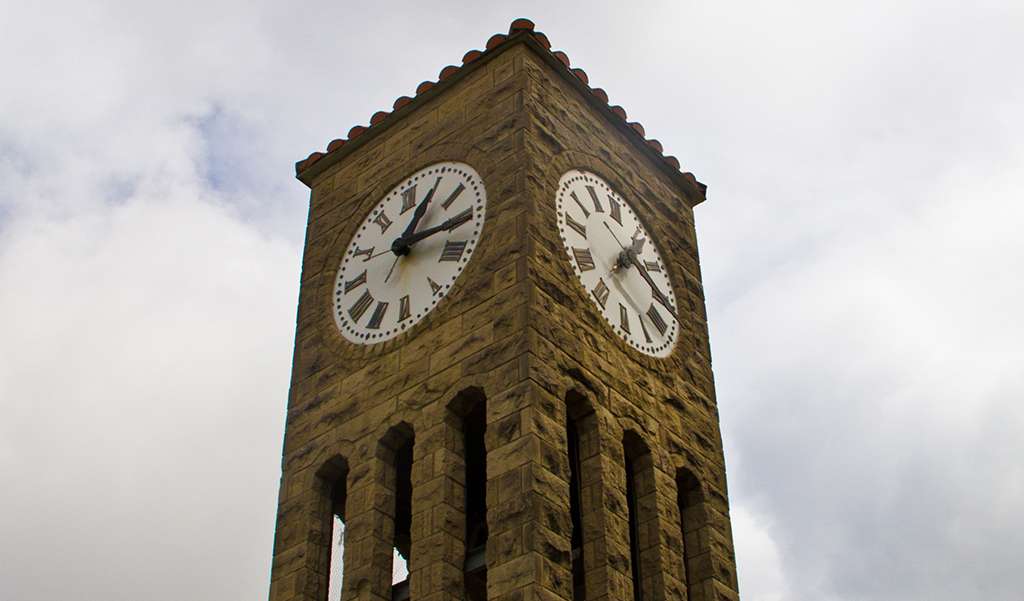 Clocktower in Atlanta | Enjoy Illinois