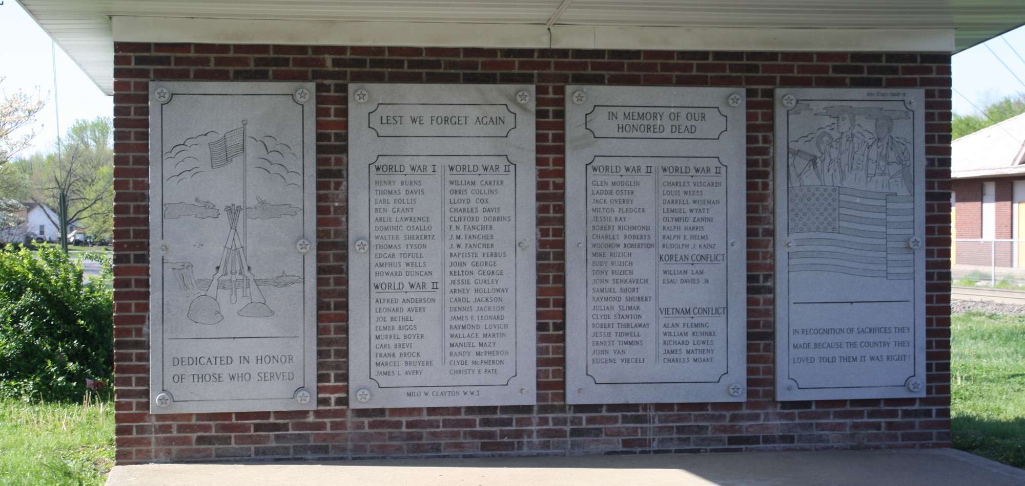 Fallen Soldier Veterans Memorial Wall | Enjoy Illinois