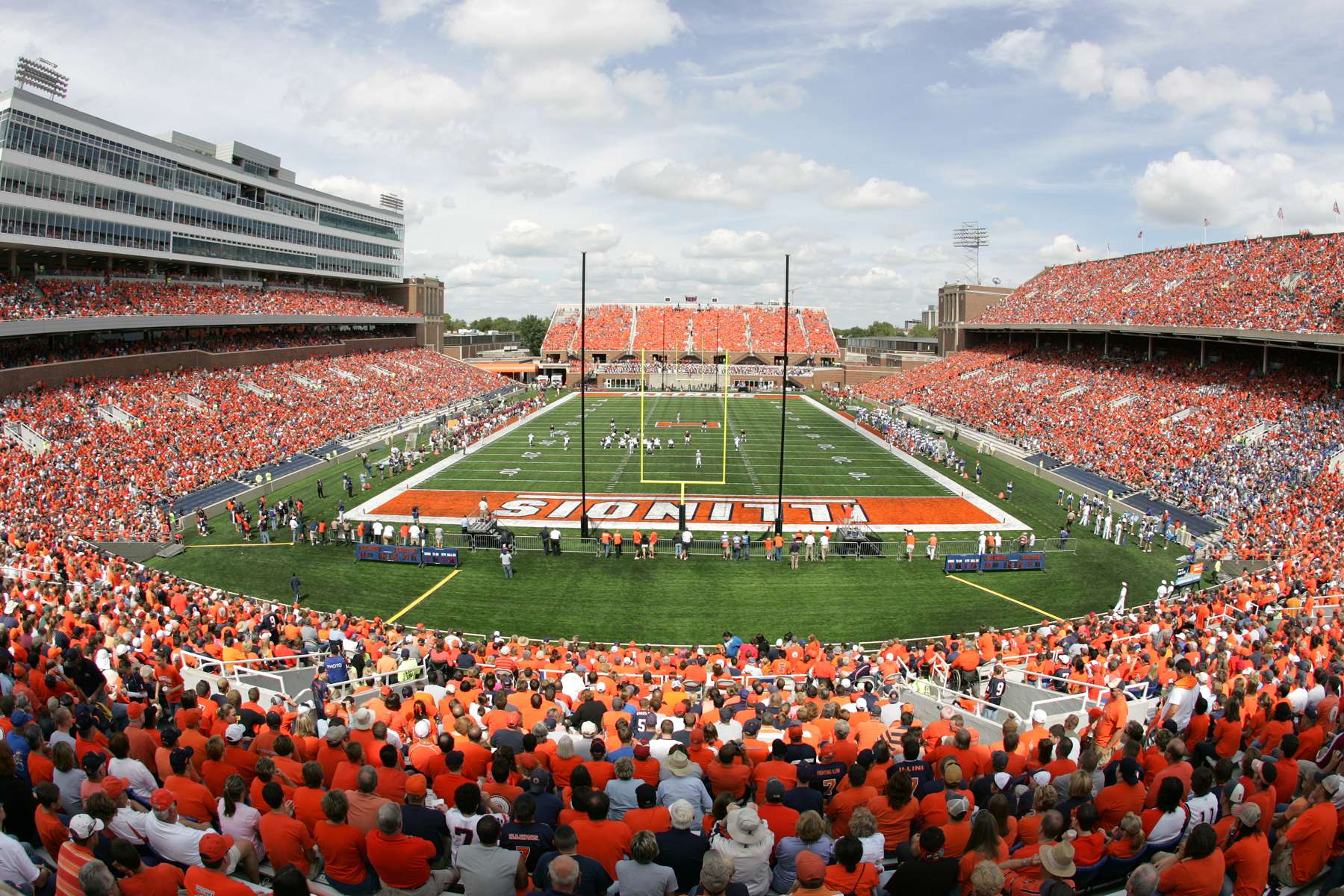 Memorial Stadium at the University of Illinois | Enjoy Illinois