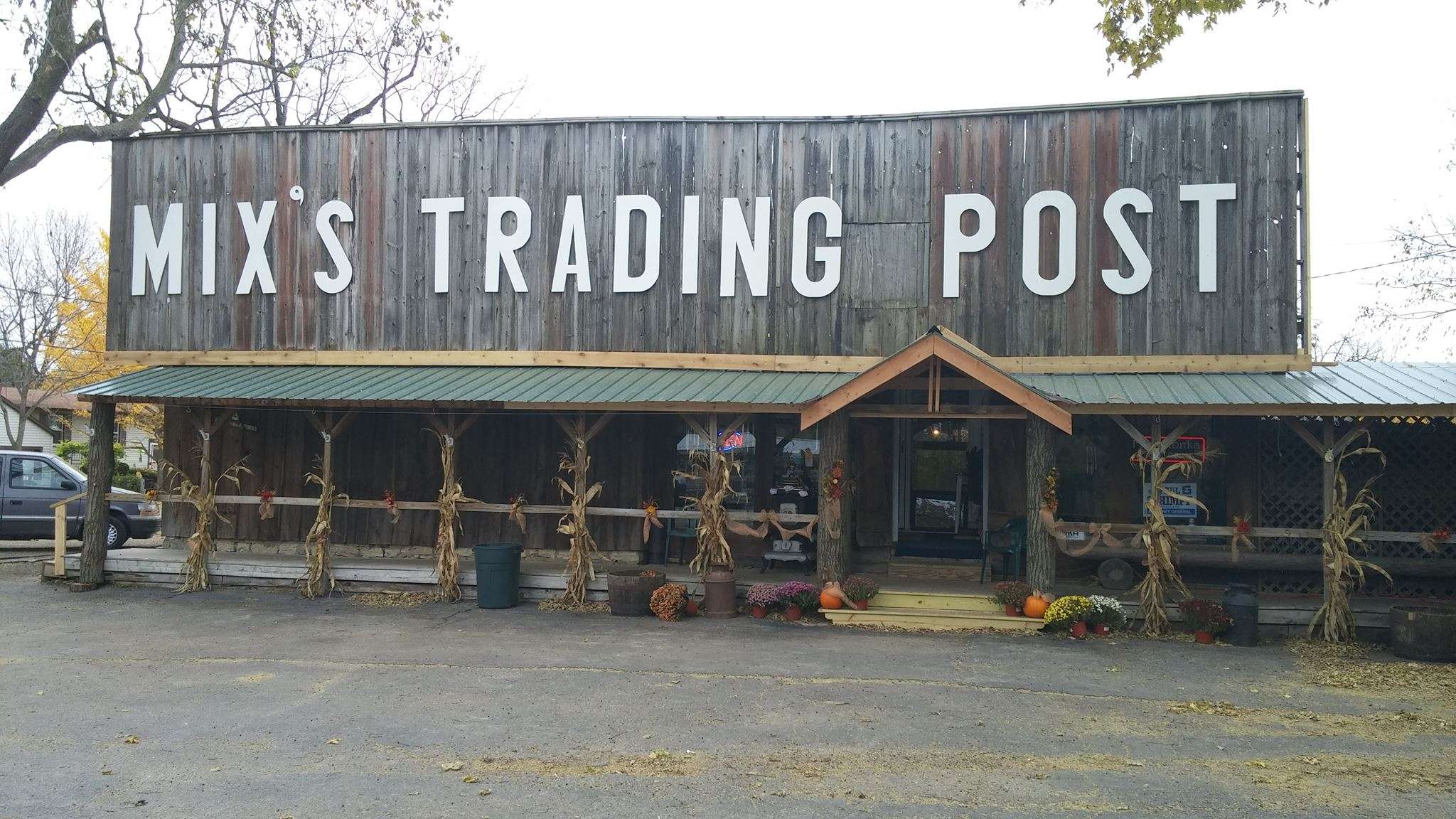 Mix's Trading Post | Enjoy Illinois