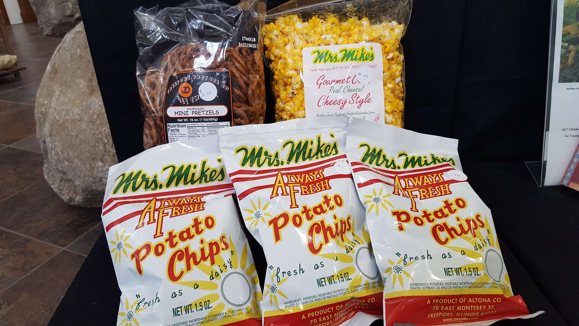 Mrs. Mike's Potato Chips | Enjoy Illinois