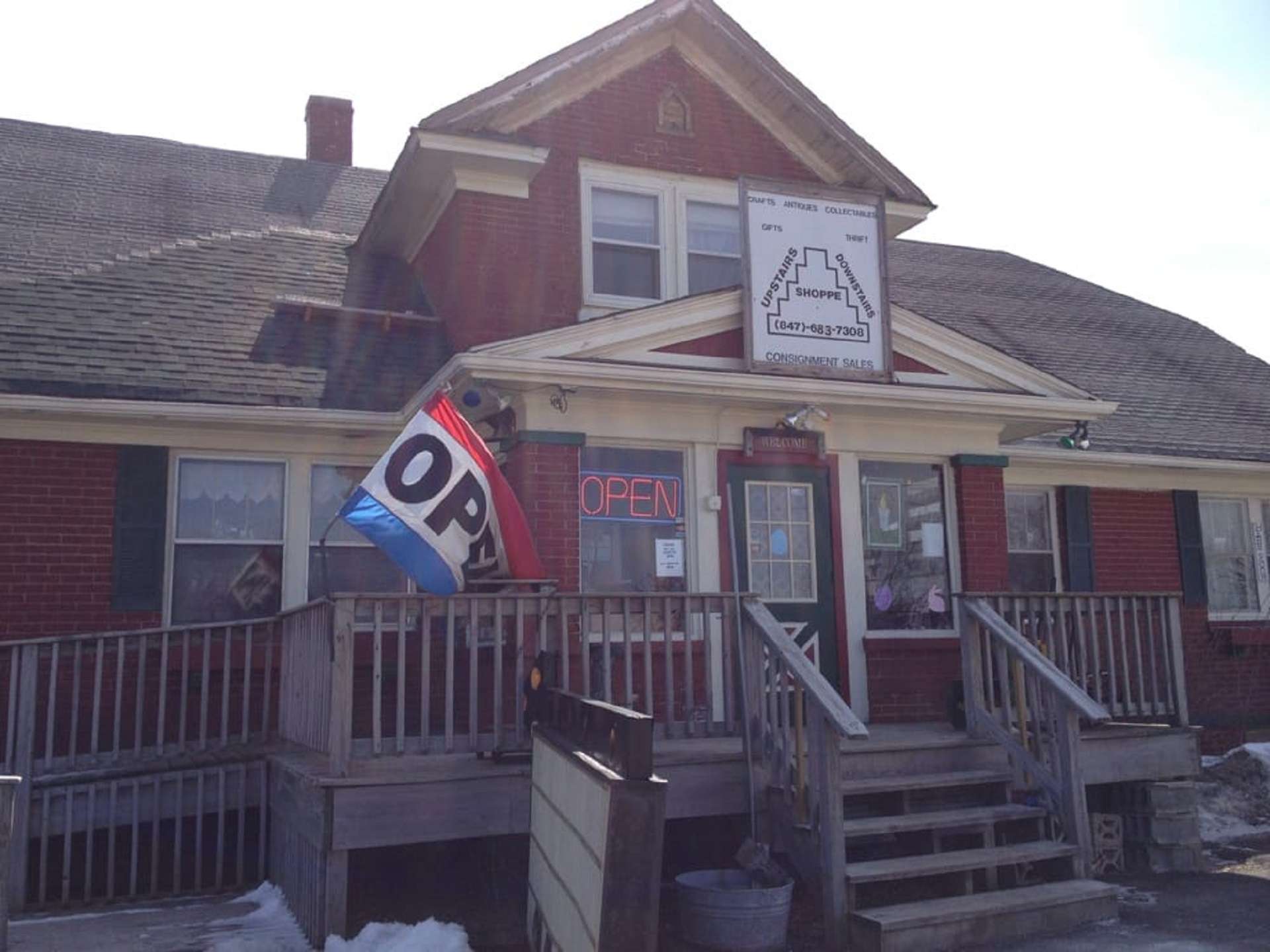 The Upstairs Downstairs Shop | Enjoy Illinois