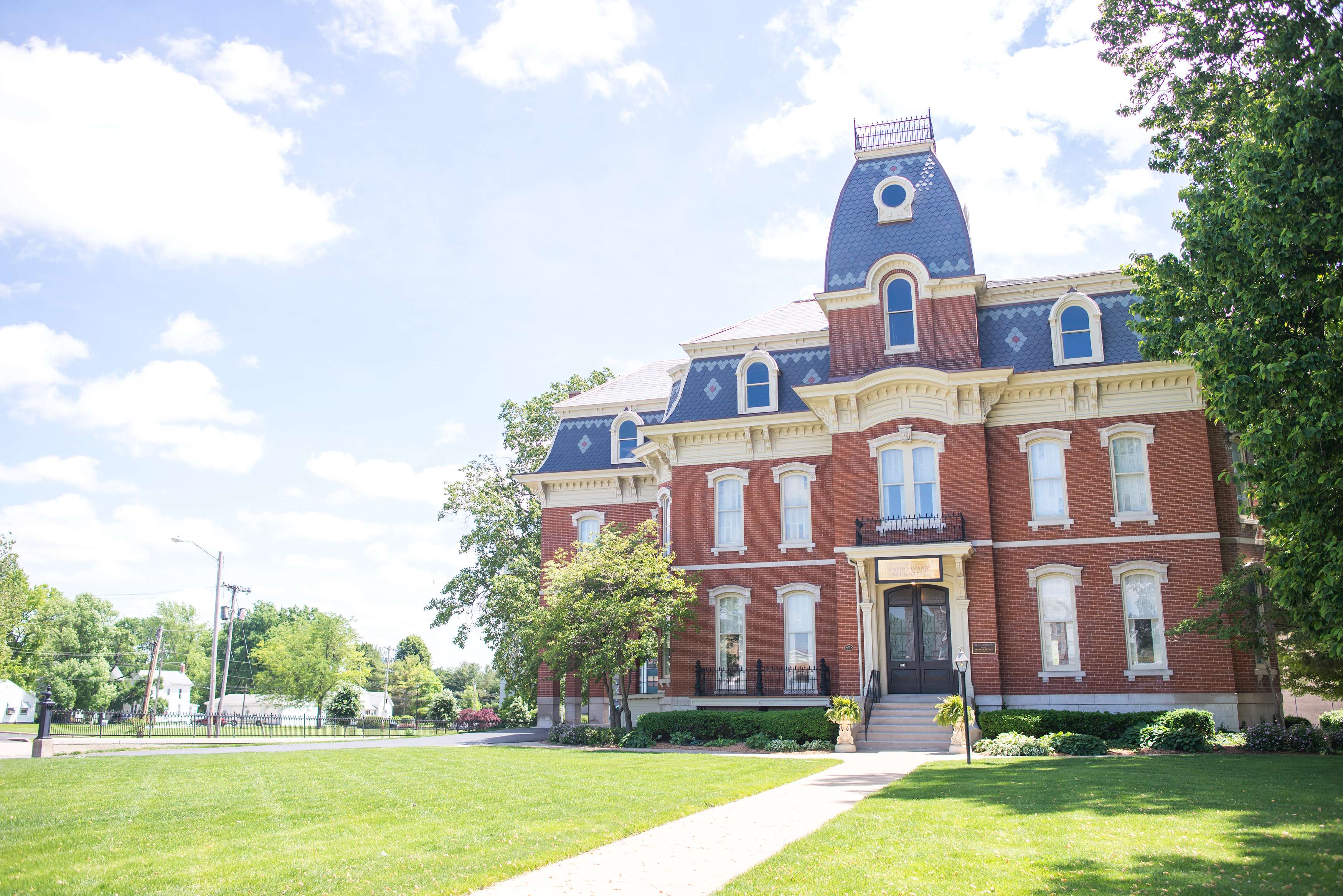 David Strawn Art Gallery | Enjoy Illinois