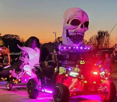 Spooktacular Halloween Lighted Golf Cart & UTV Parade | Enjoy Illinois