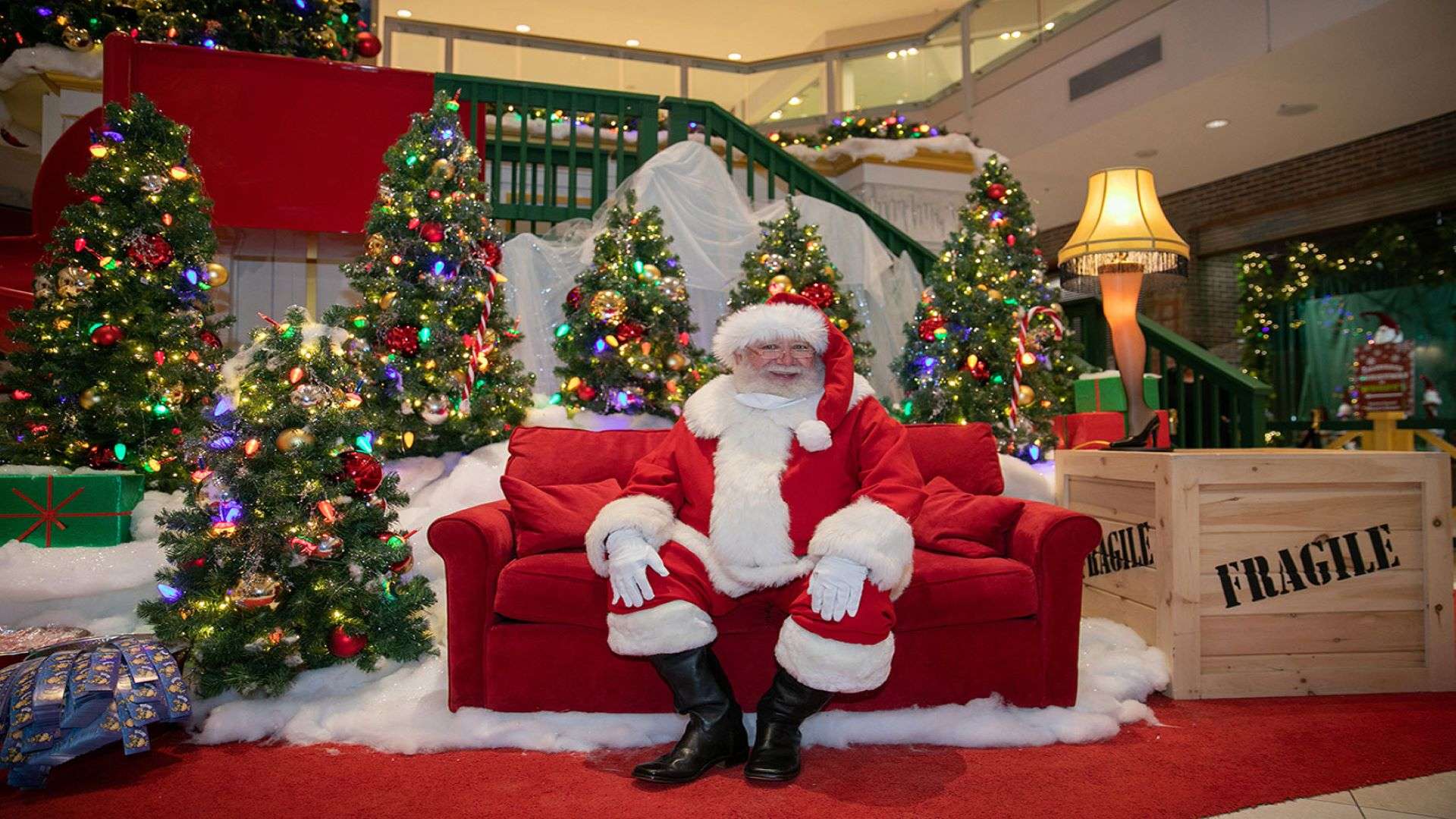 A Christmas Story Photos with Santa | Enjoy Illinois